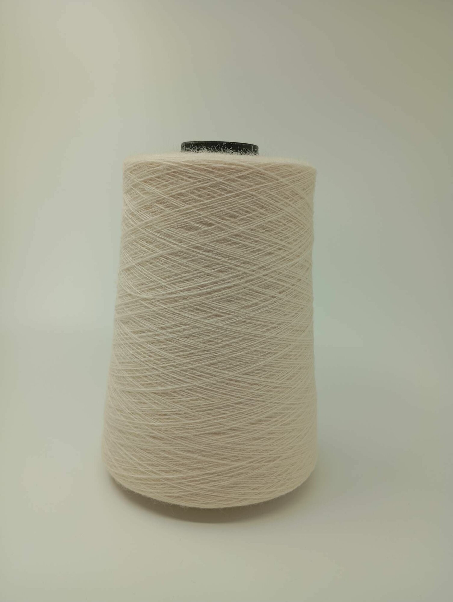 Пряжа бобинная полушерсть