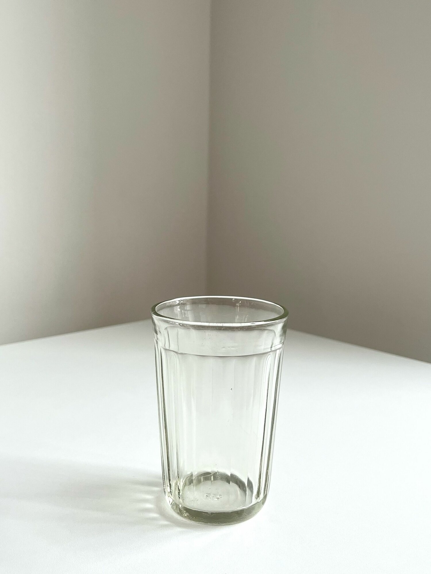 Стакан Гранёный. 250 мл. 20 граней. Ободок. Клеймо треугольники, ц.14 коп. Уршельский завод. СССР