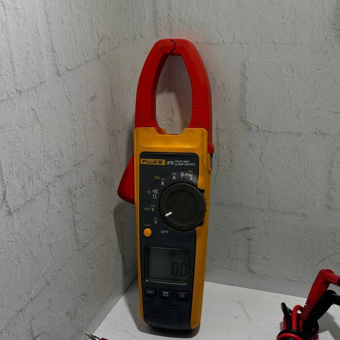 Измеритель сопротивления Fluke 375