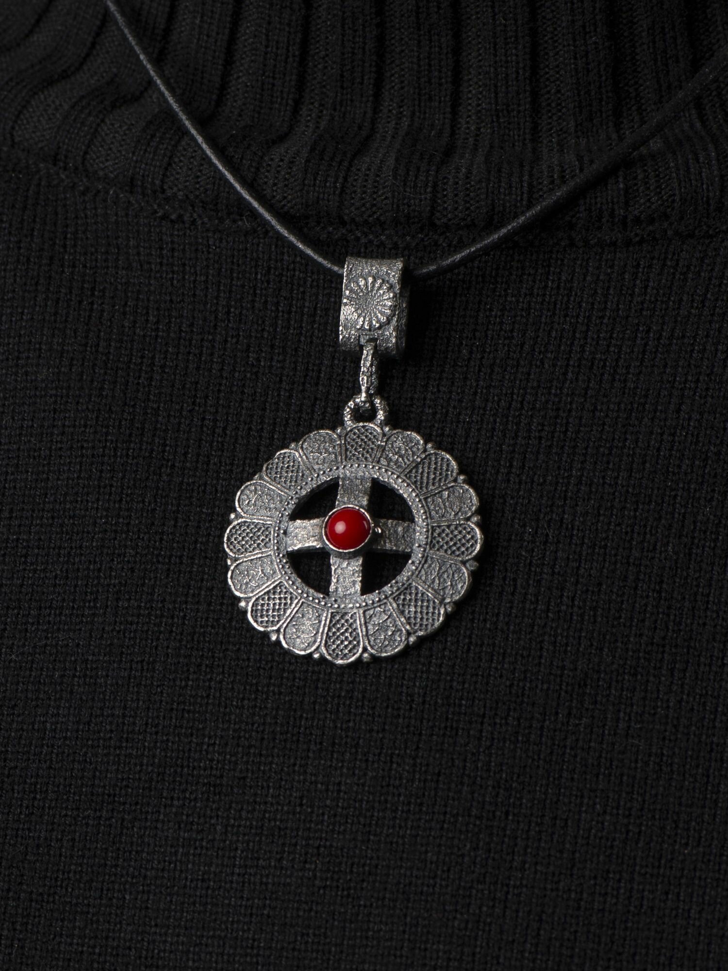 Славянский оберег, подвеска, серебро, 925 проба, чернение, коралл