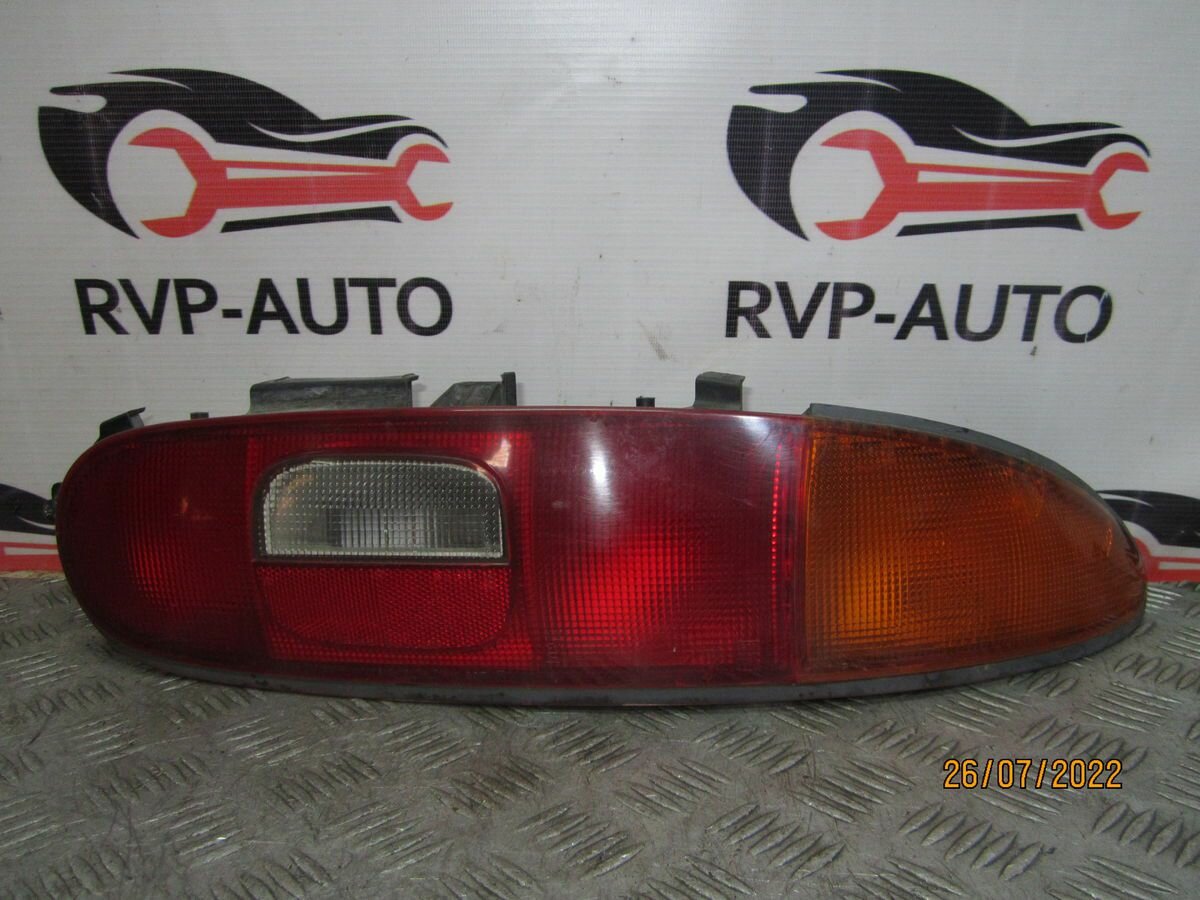 Фонарь задний правый Mazda MX-3 1991-1998