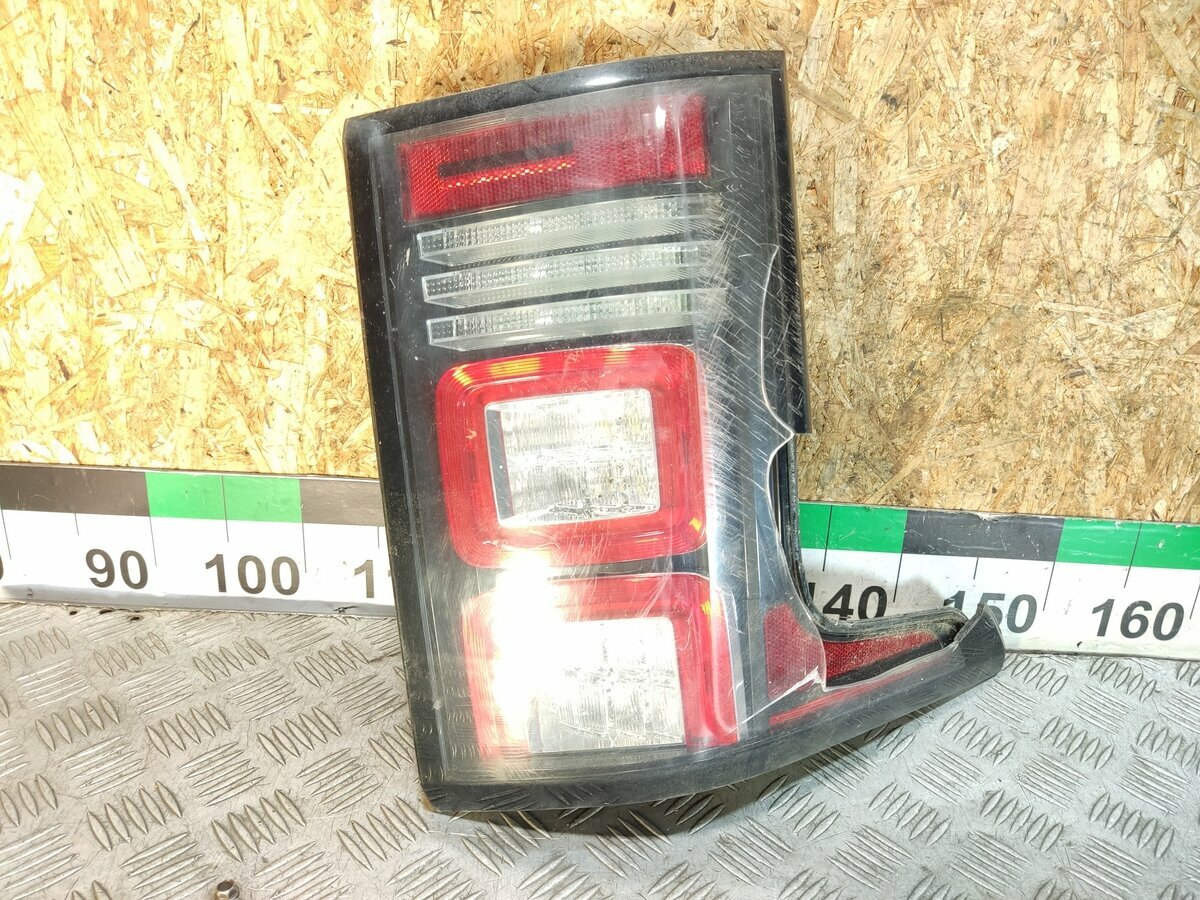 Фонарь задний левый LAND ROVER Range Rover 2013-2021 LR053540