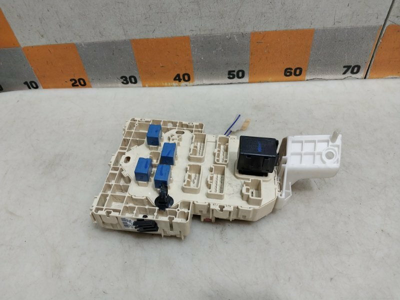 Б/У Блок предохранителей салонный Suzuki SX4 2008 1 437377 SUZUKI арт. 3677079J50