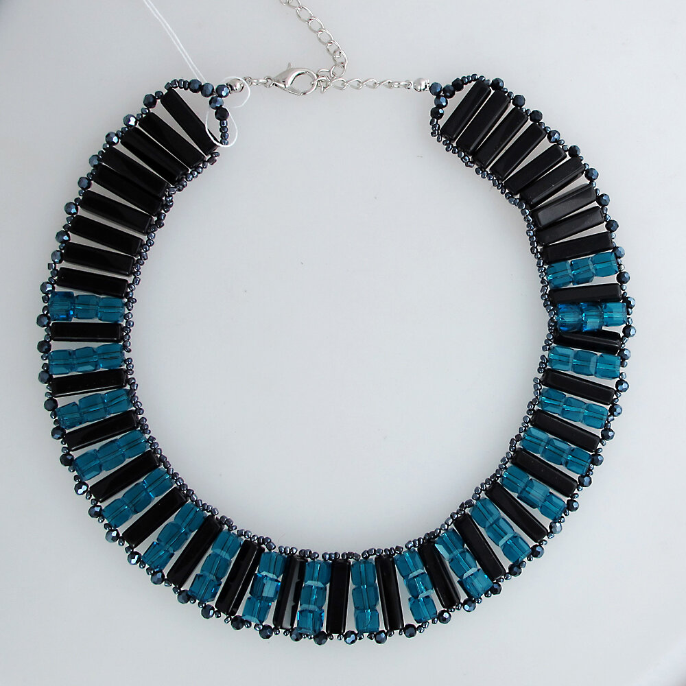 Колье, стекло