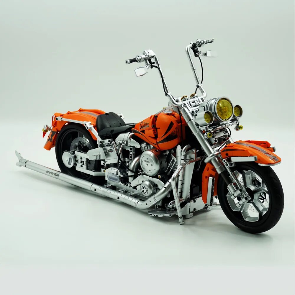Конструктор Harley-Davidson Fat Boy 1:5 (хромированный оранжевый, 2392+ деталей, 3-скоростная КПП, лимитированная серия)