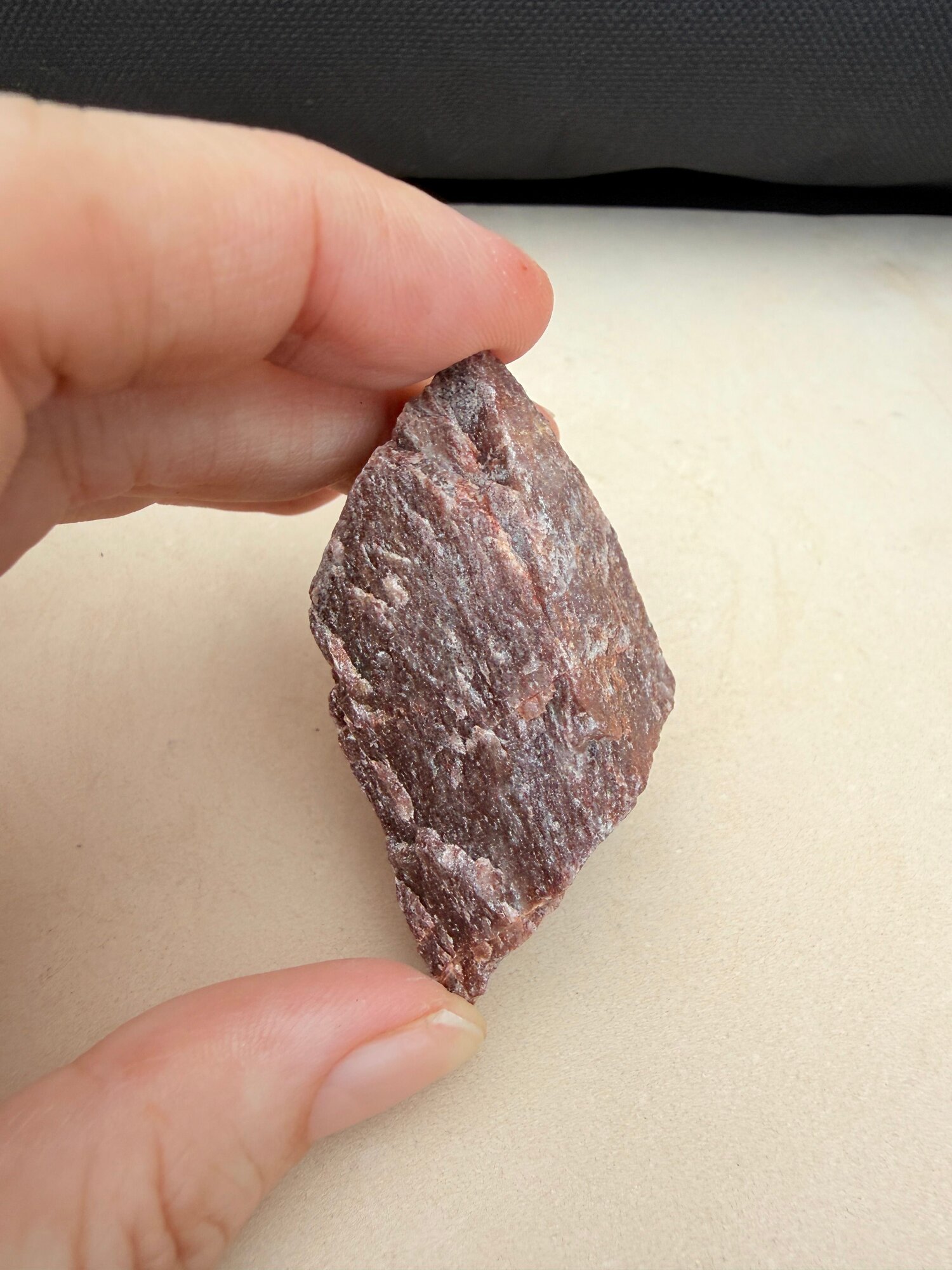 Малиновый кварцит, 51 гр