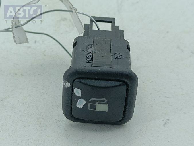 Кнопка открывания лючка топливного бака Volkswagen Passat B5