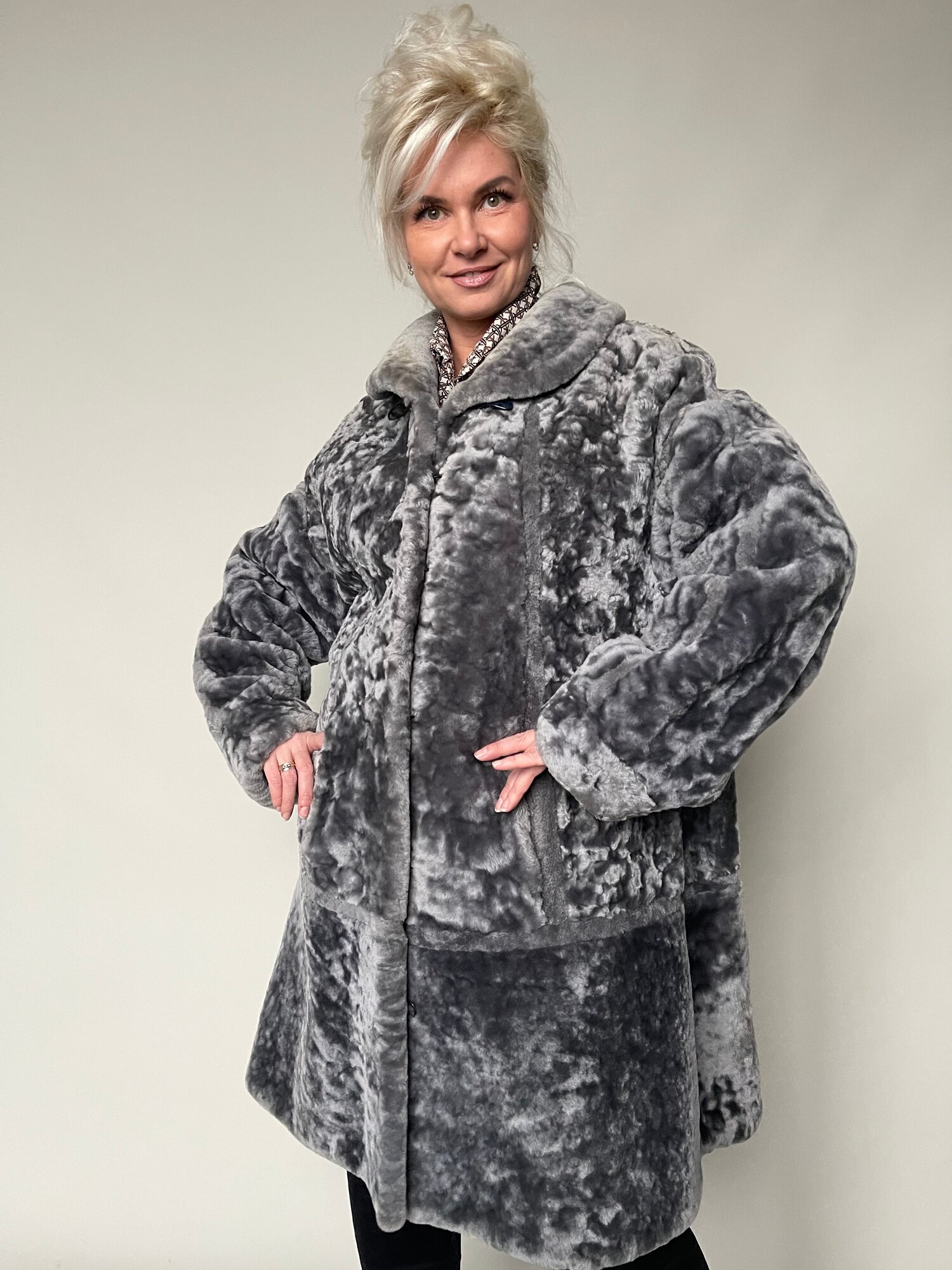 Шуба мутон тм алеф цв.серый р.48-50 /12610/