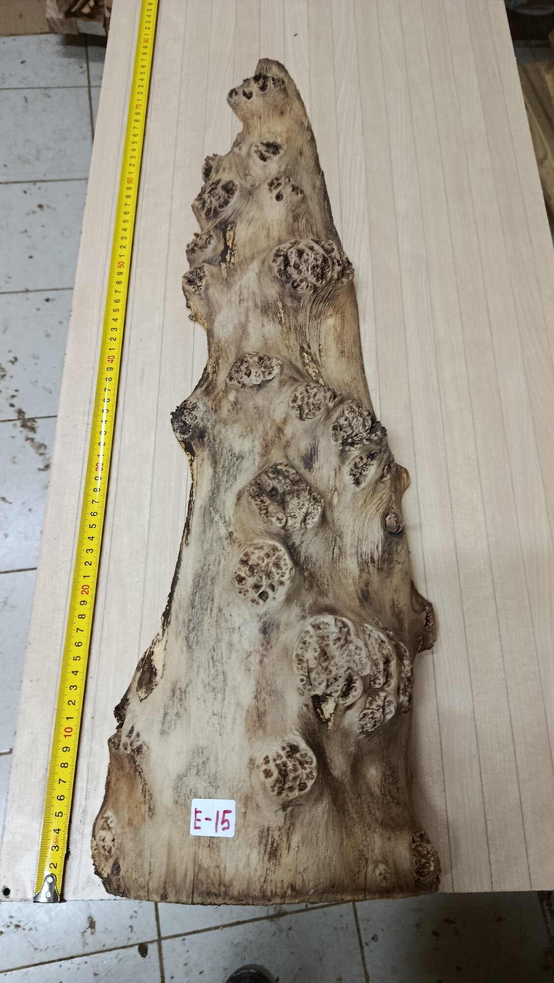 Спил из карагача, каповый, 70х18х7см(Е15)высушенный , влажность 8%