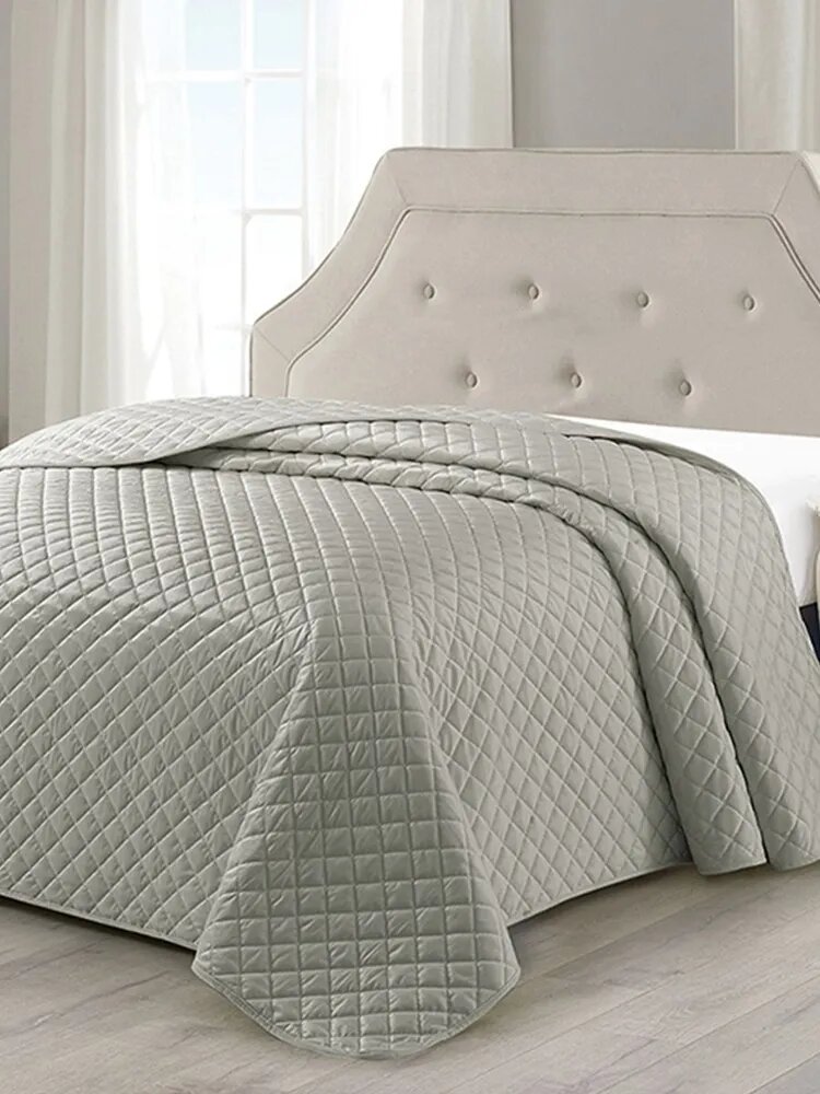 Покрывало BRAVO, стеганое, велюровое, 240x260, плотность 300г/м2, светло-серый