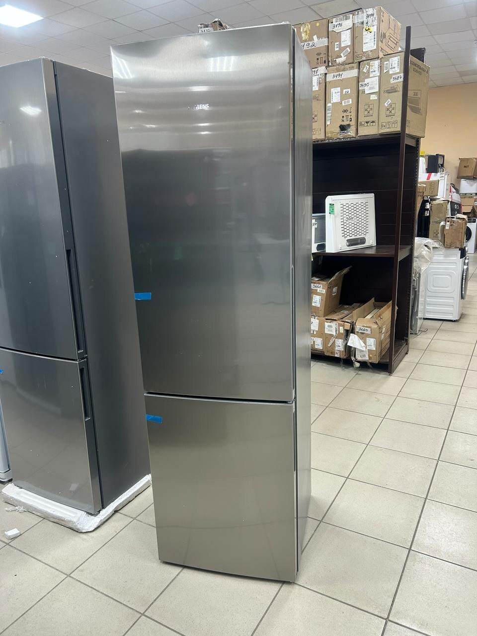 Холодильник Siemens KG39EAICA