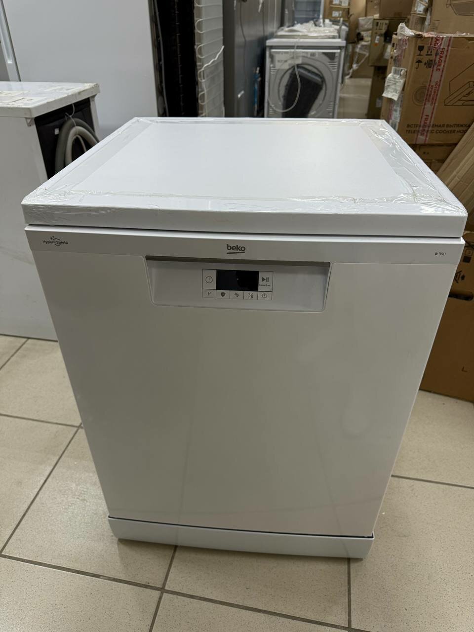 Посудомоечная машина Beko BDFN 15422 W