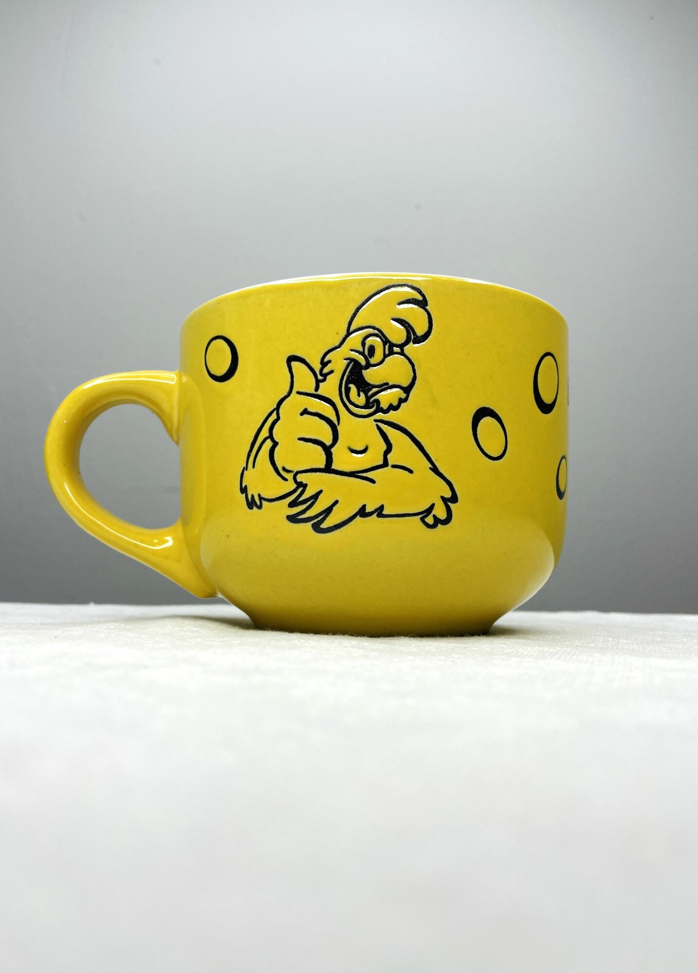 Чашка / кружка большая "Петух с большими яйцами" 450 мл, желтая