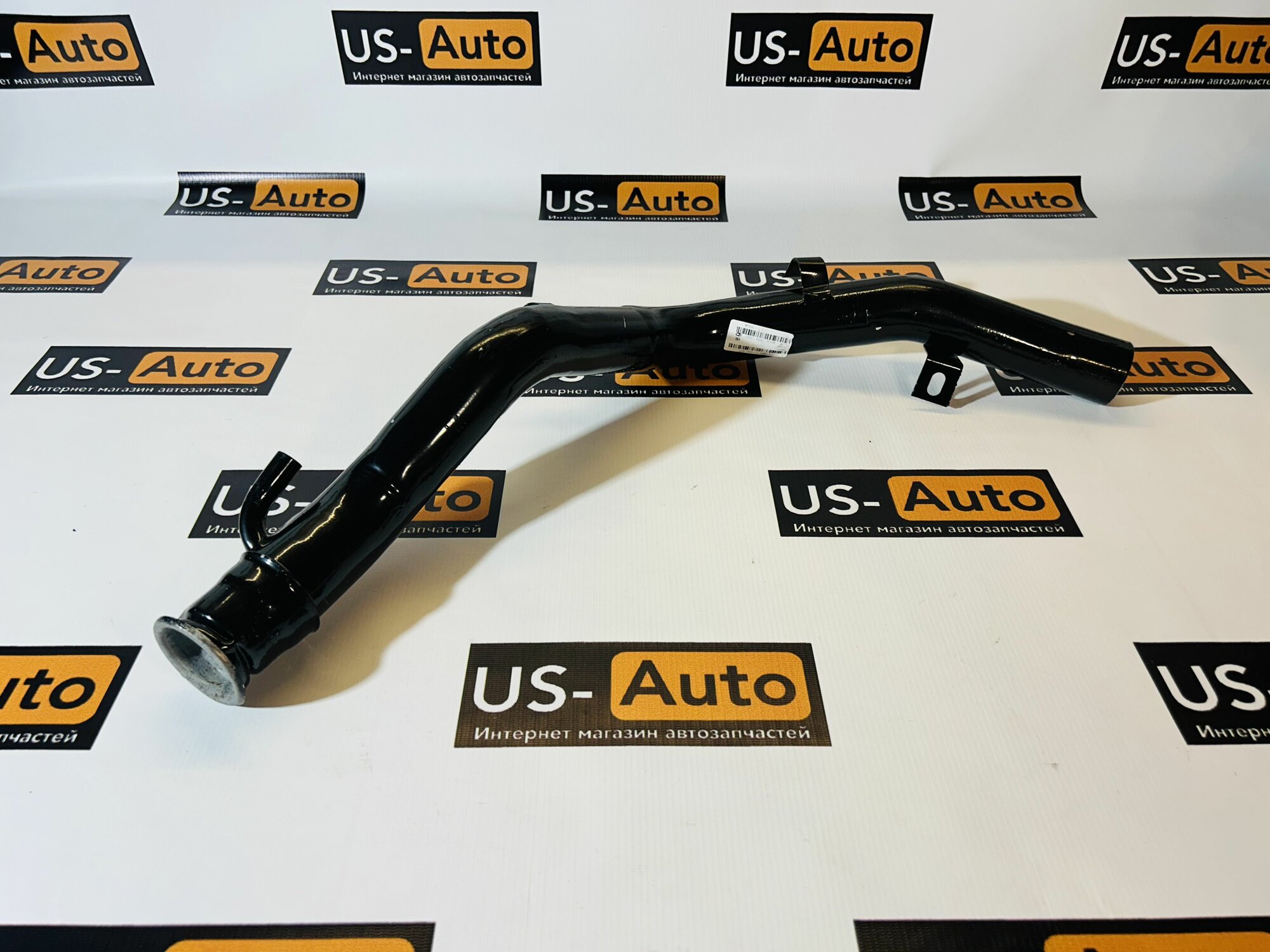 Заливная горловина бензобака ВАЗ Лада 2110 арт. 21100110106020