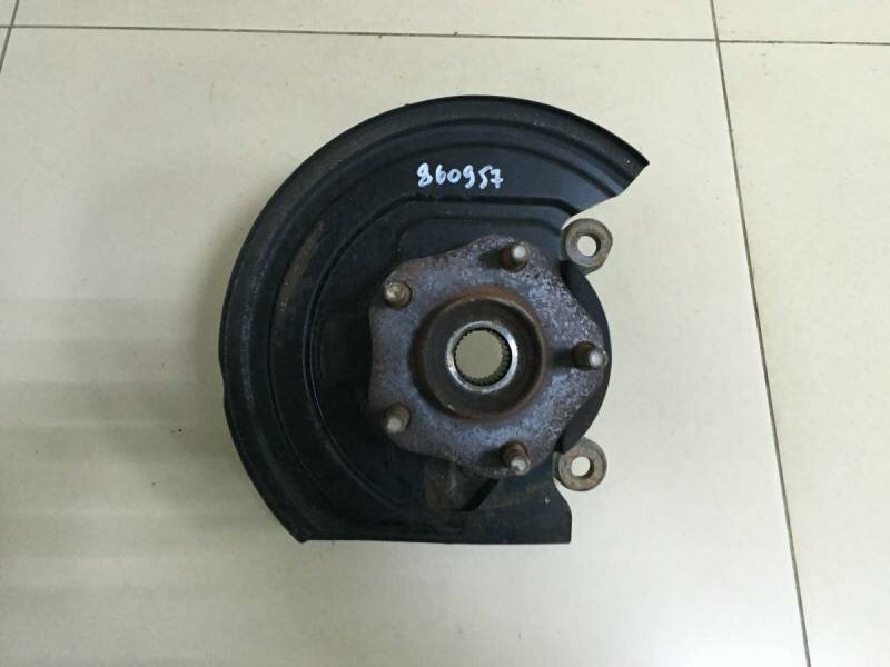 Кулак поворотный передний правый Nissan Sentra B17 2012-2019