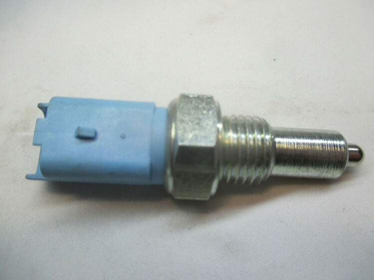 Датчик заднего хода 8200209496, 8200771472 Рено Логан, Duster, Lada Largus - Синий, - Fae