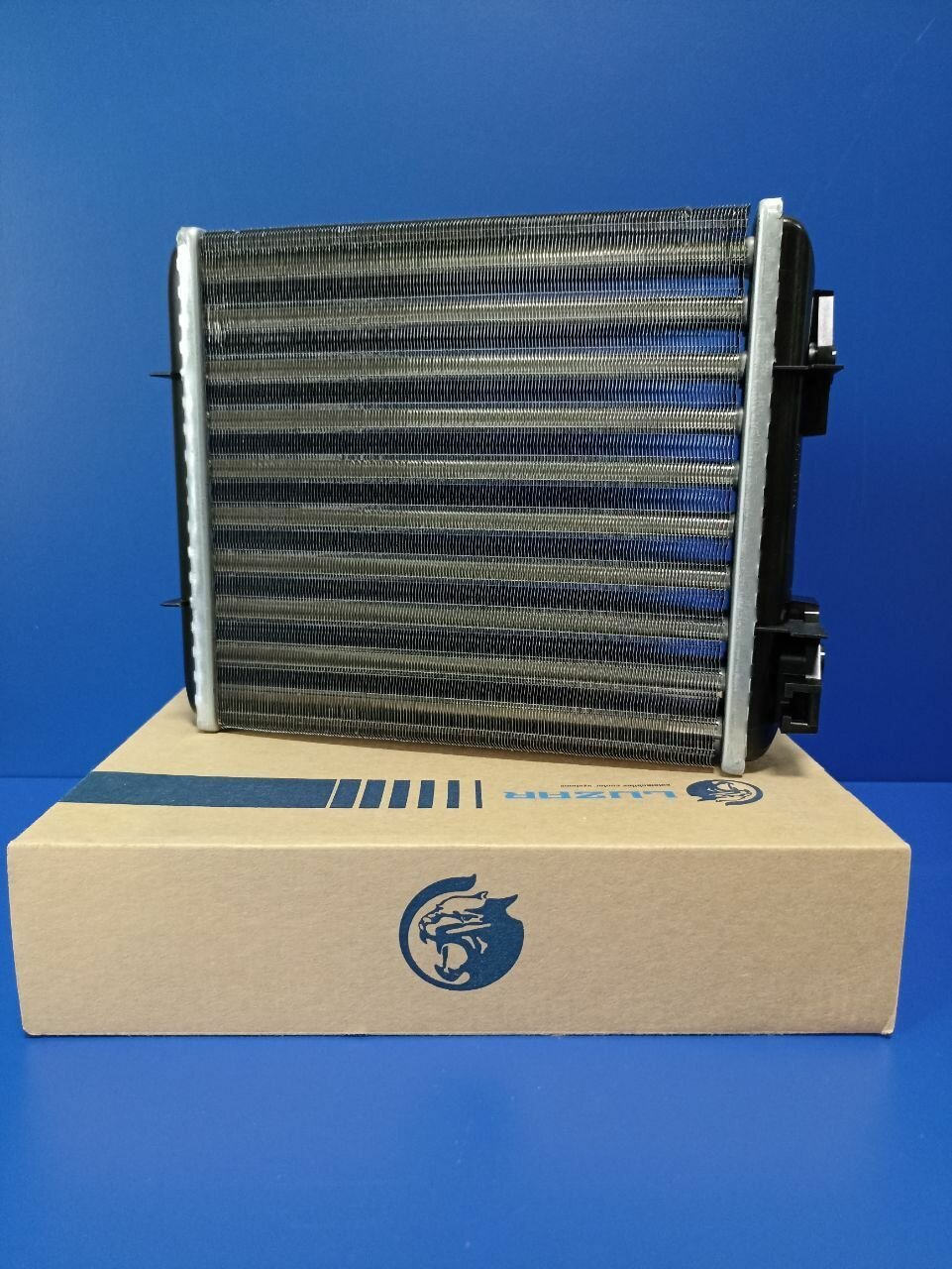 Радиатор отопления "LUZAR" ВАЗ 2105, Нива, Ока широкий