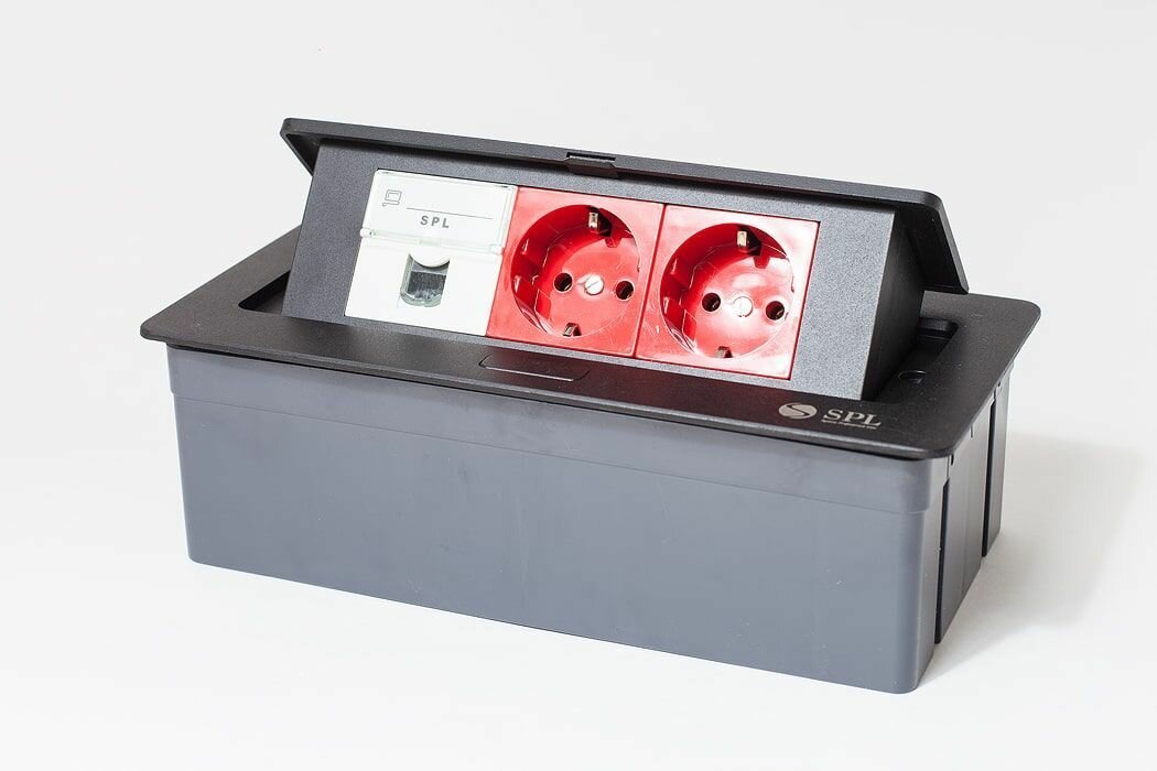 SPL Люк на 3 поста (45х45), металл, черный с пластиковой коробкой, IP40, 300013