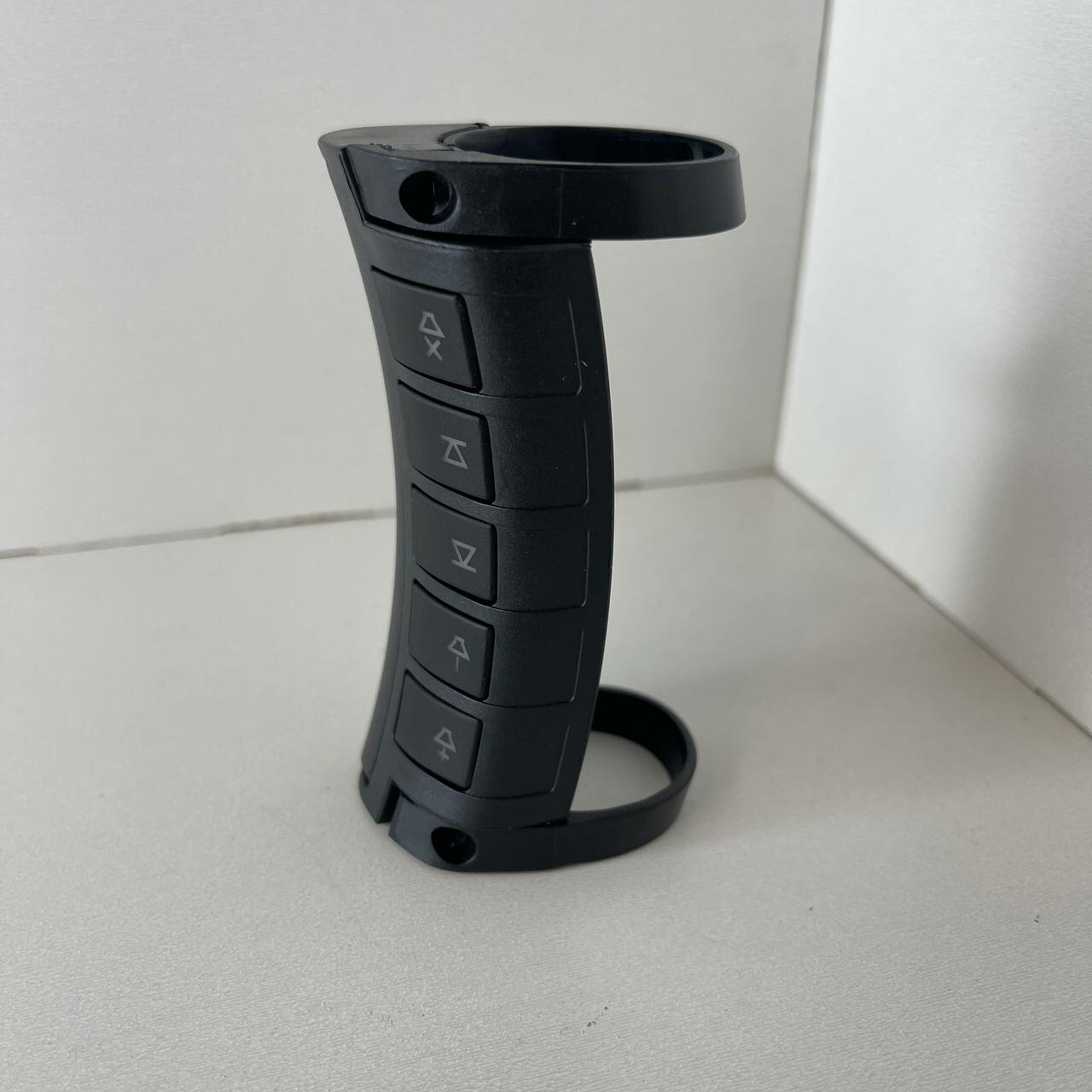 Беспроводной пульт на руль для магнитолы автомобиля, беспроводные кнопки в машины, управление с руля Bluetooth