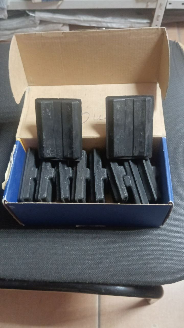 SE-M 8232 SEM8232_отбойник рессоры !(р) 55x75x15 \MB 709-1324