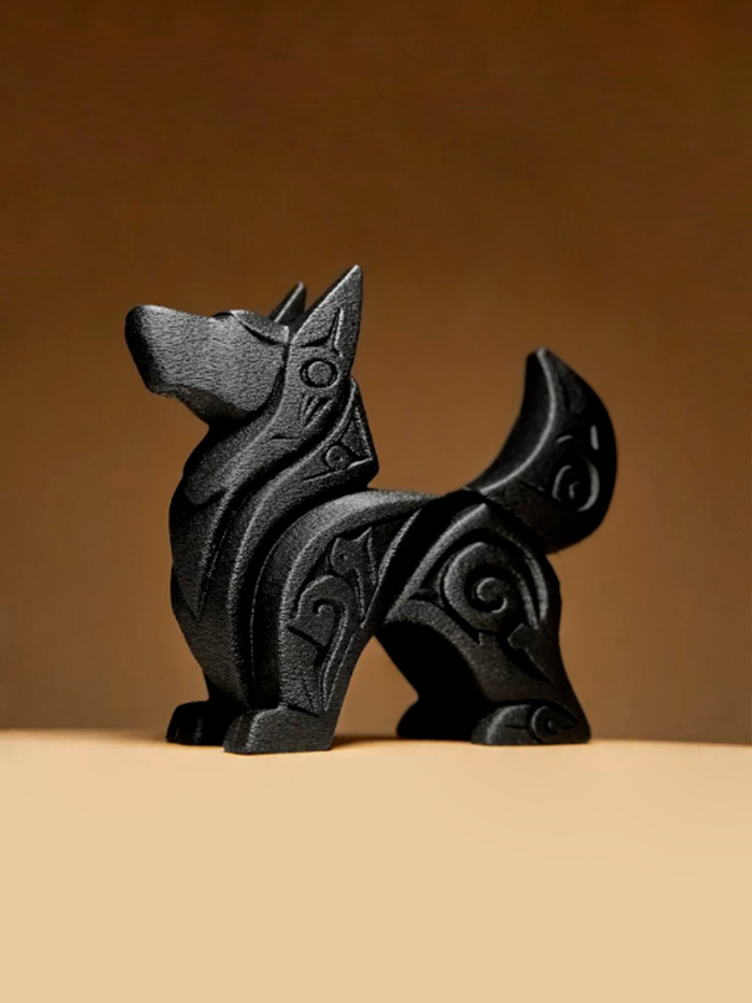 Статуэтка собаки с узорами