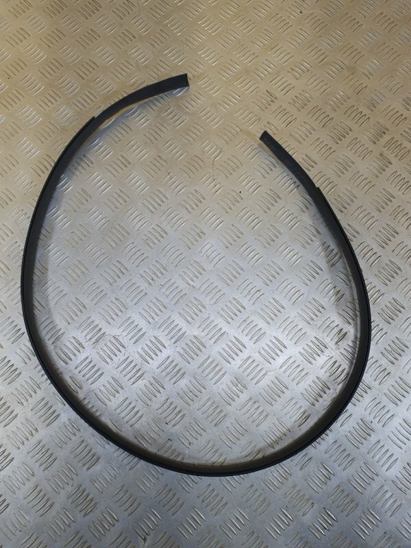 Молдинг крыши Toyota 26555BR00B, левый, для Hilux/Panda, вес 300 г