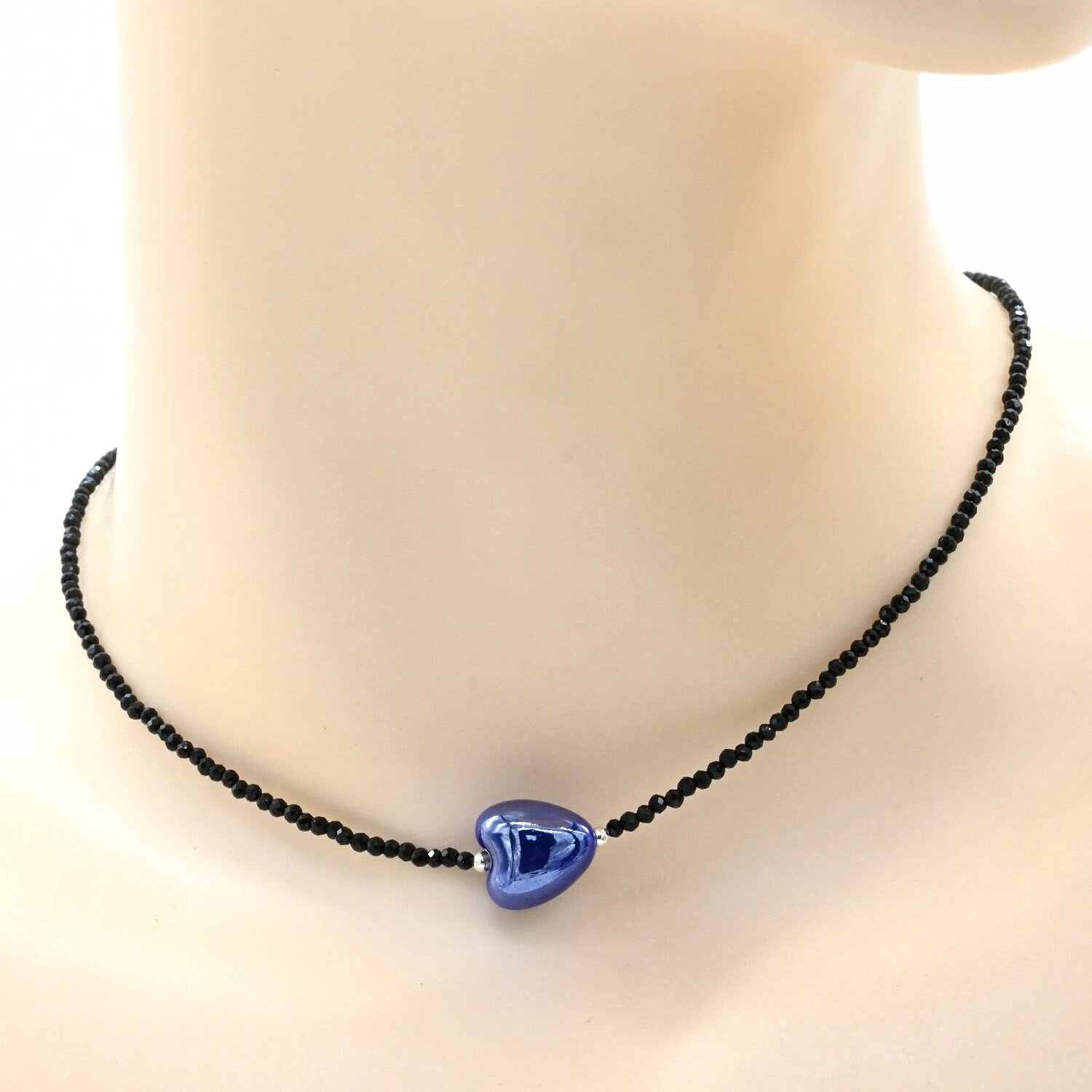 Чокер, шпинель