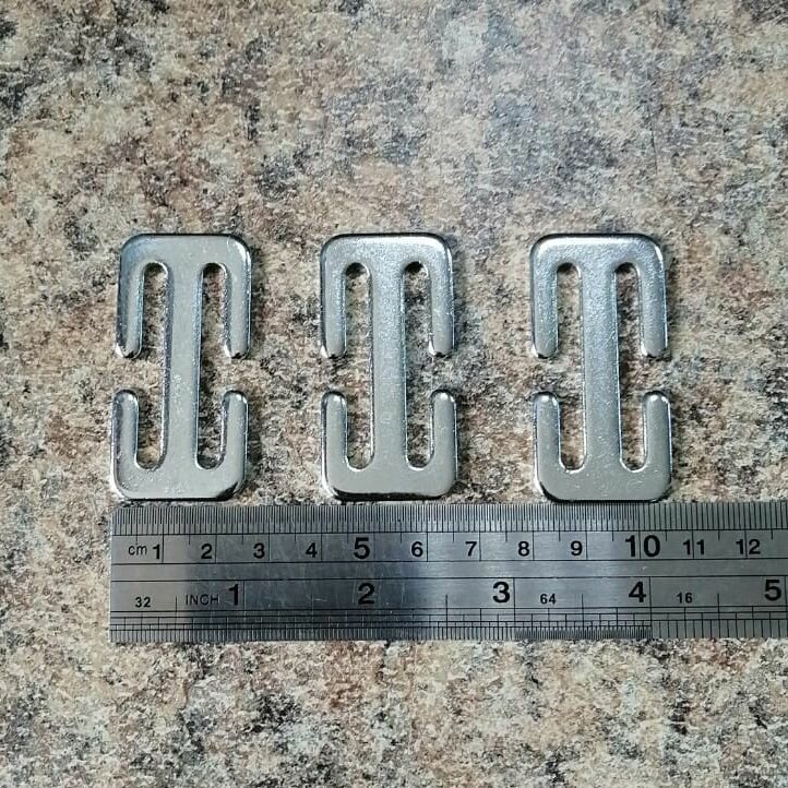 Пряжки металлические для автокресла 3 шт для крепления ремней и замка