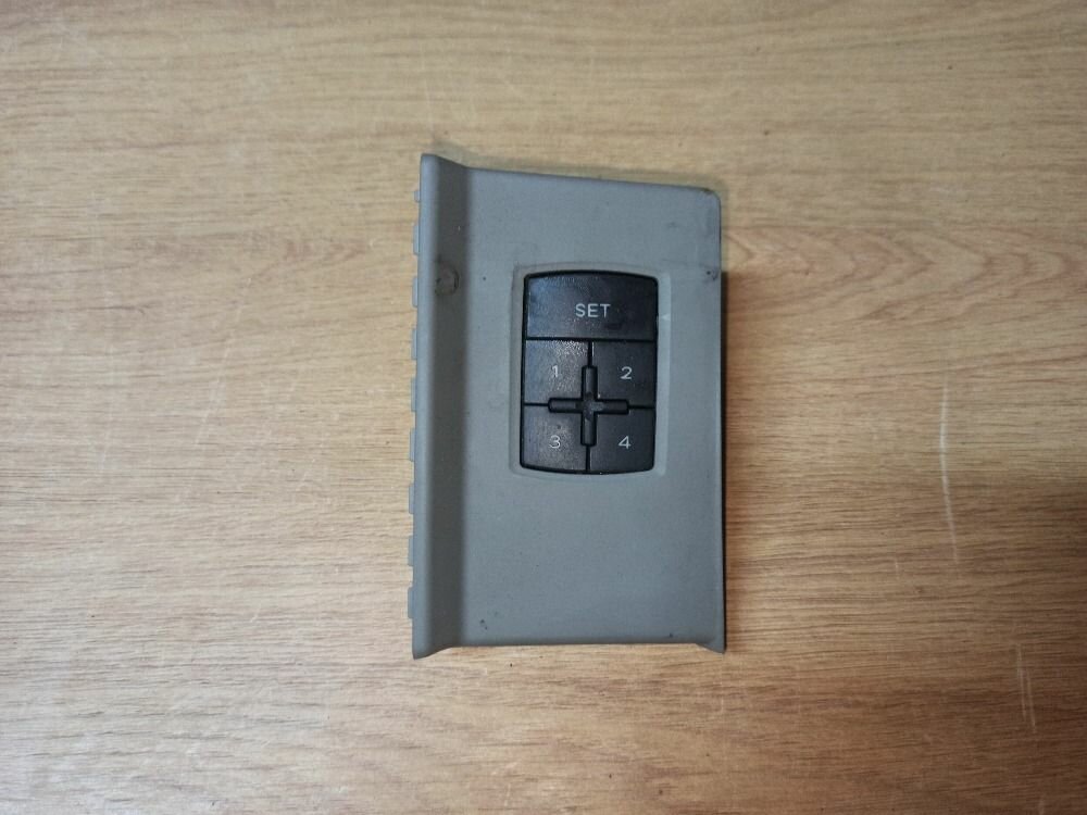 Кнопка управления памяти сиденья Audi A8 D3 4E