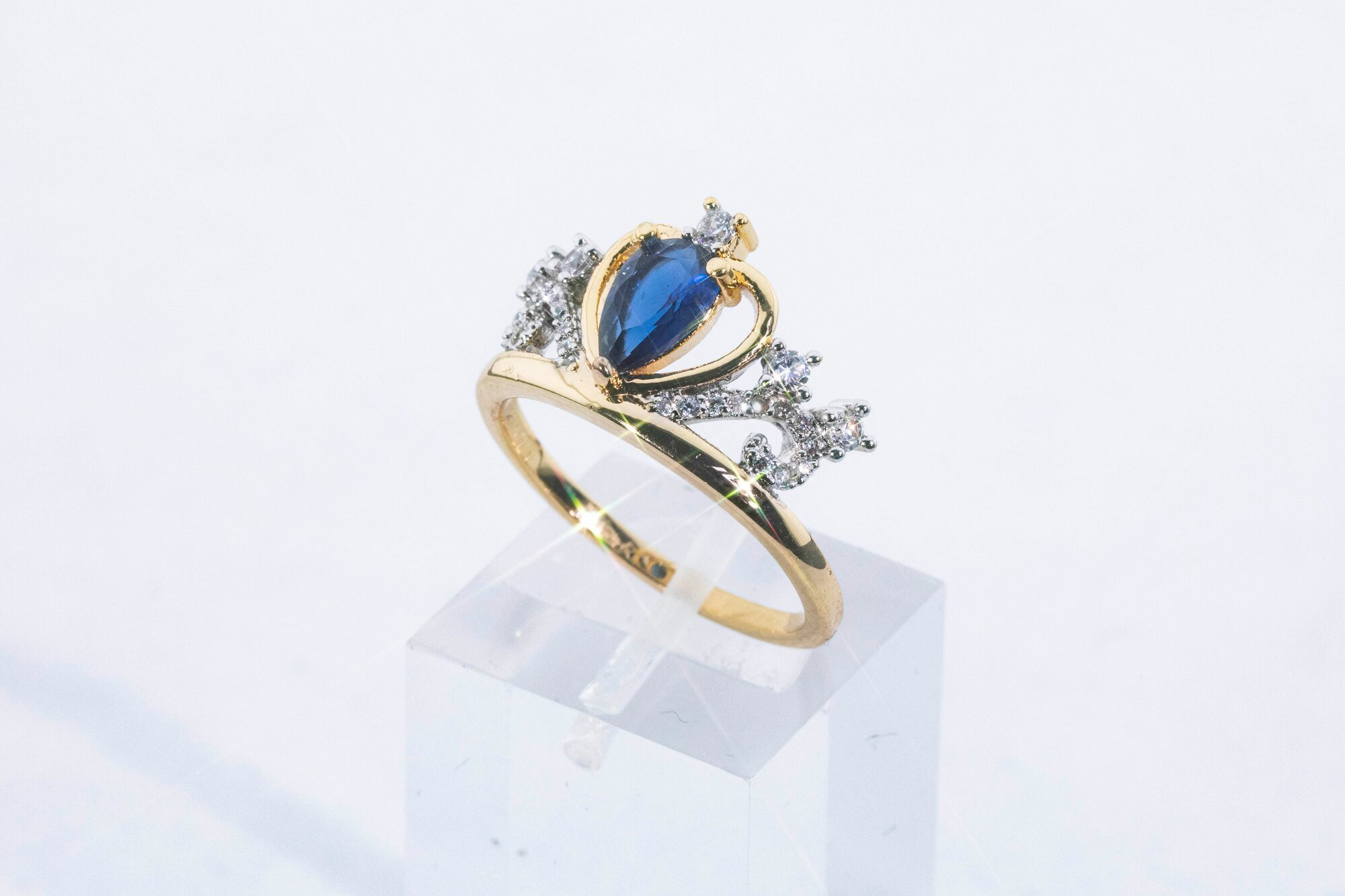 Кольцо, искусственный камень, кристалл