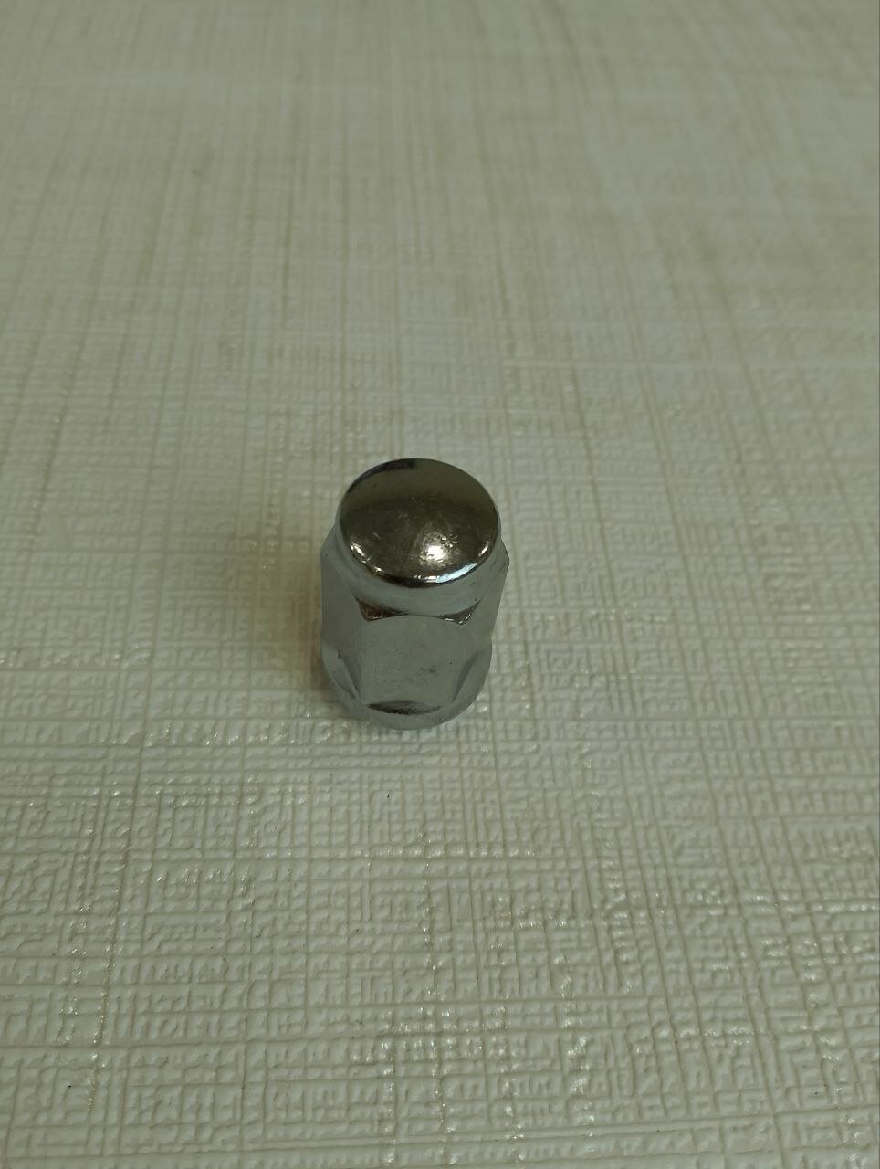 Гайка колесная закрытая М12х1.5, ключ 19, конус, никель , высота 35мм