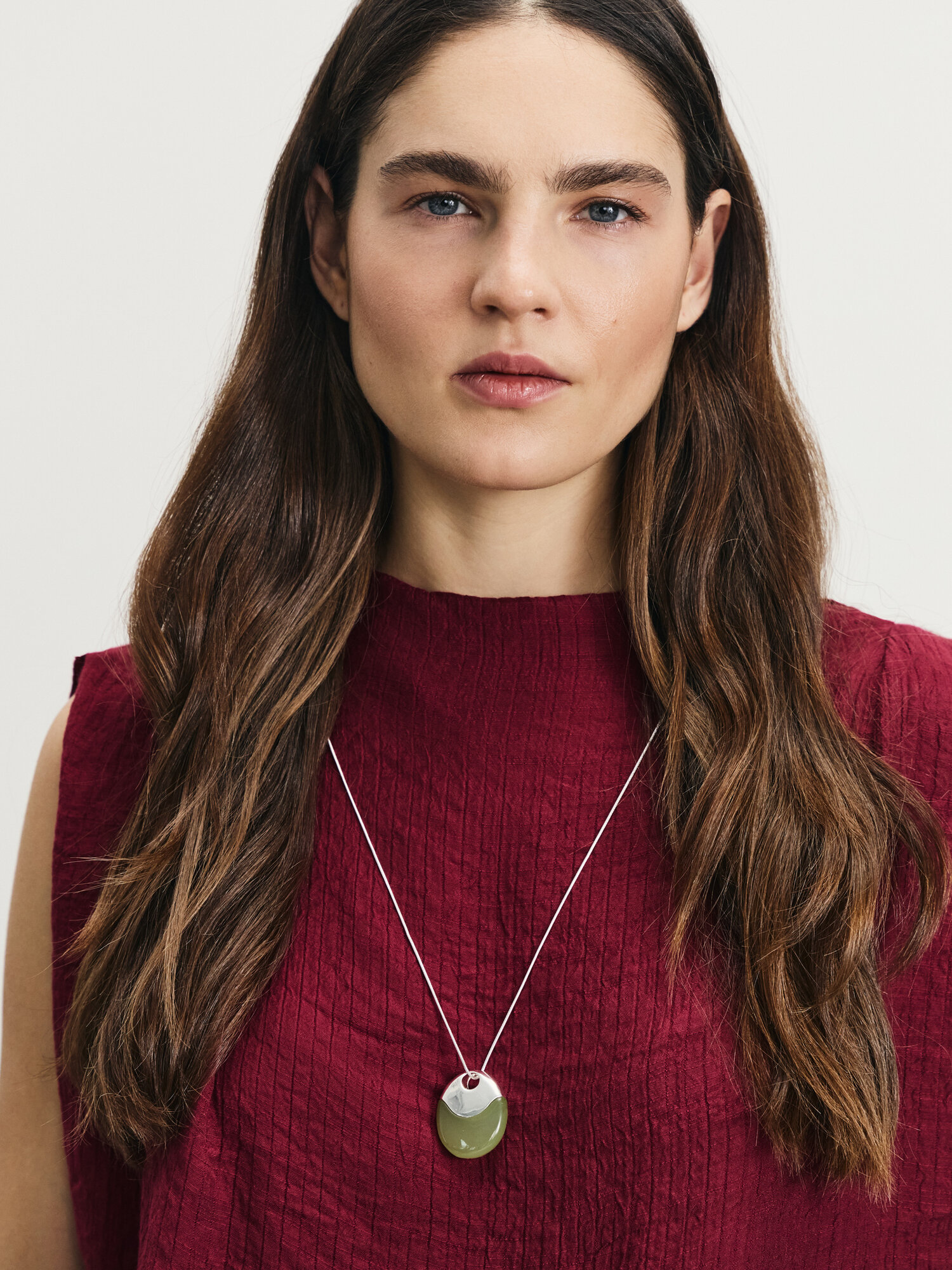 Колье, пластик