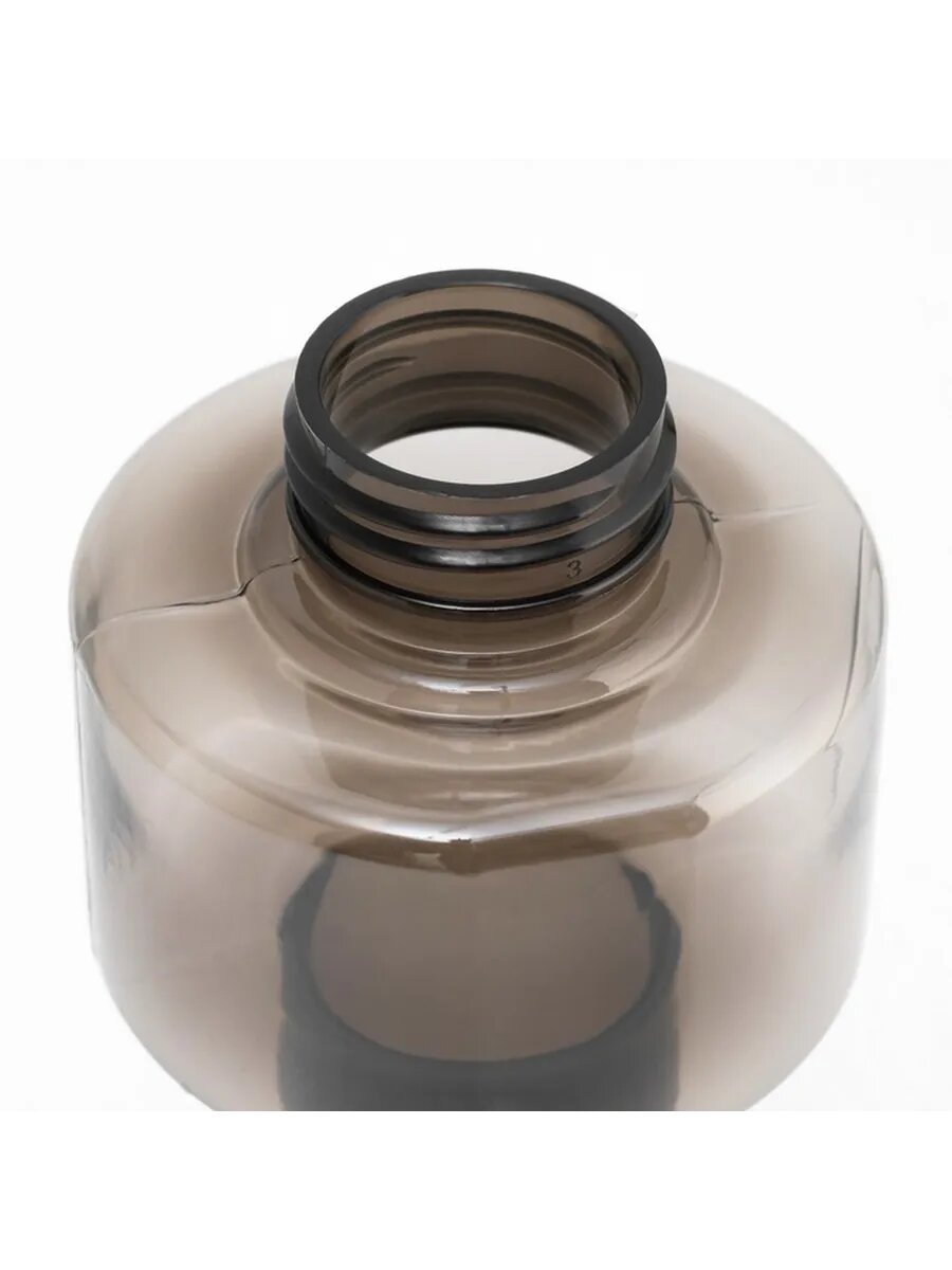 Стильная бутылка для воды с оригинальным дизайном