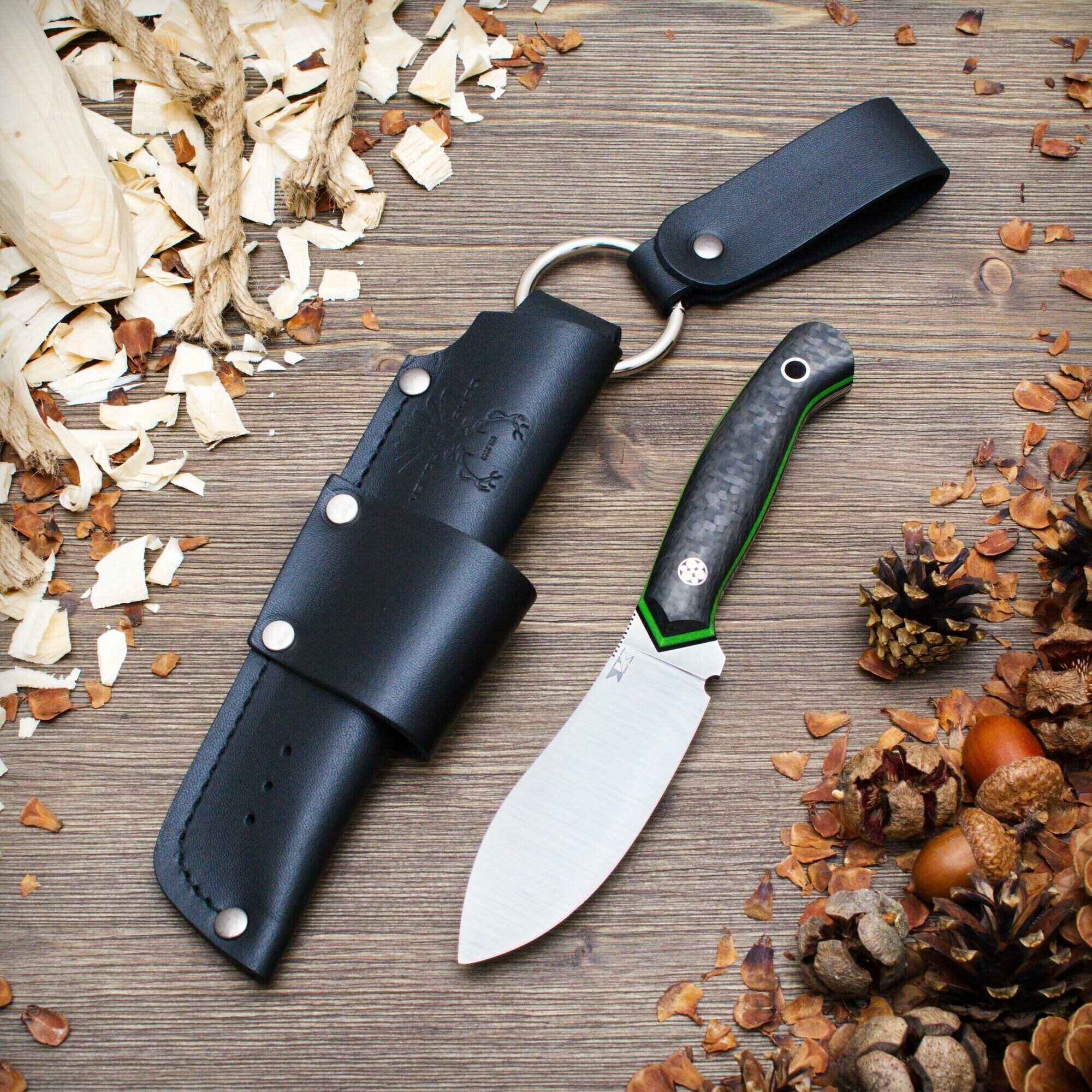 Нож туристический Нессмук AUS-10 Cryo Сатин Carbon+G10 Черный-Зеленый Цельнометаллический (Full-tang) 7 Ножей (Seven Knives)