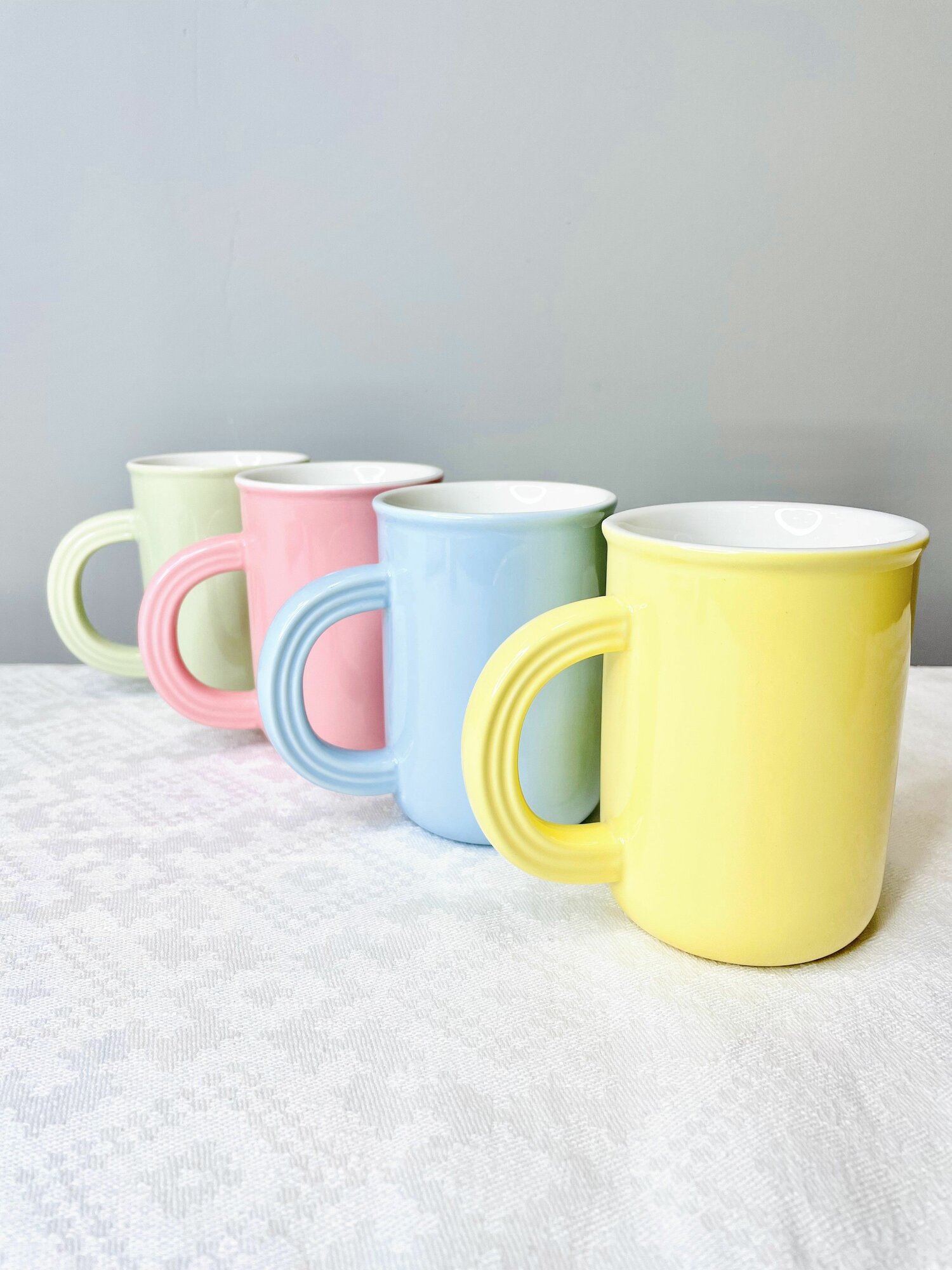 Набор ккружек "пончик" 380 мл, евро, большая удобная ручка, зеленая, желтая, голубая, розовая - 4 шт