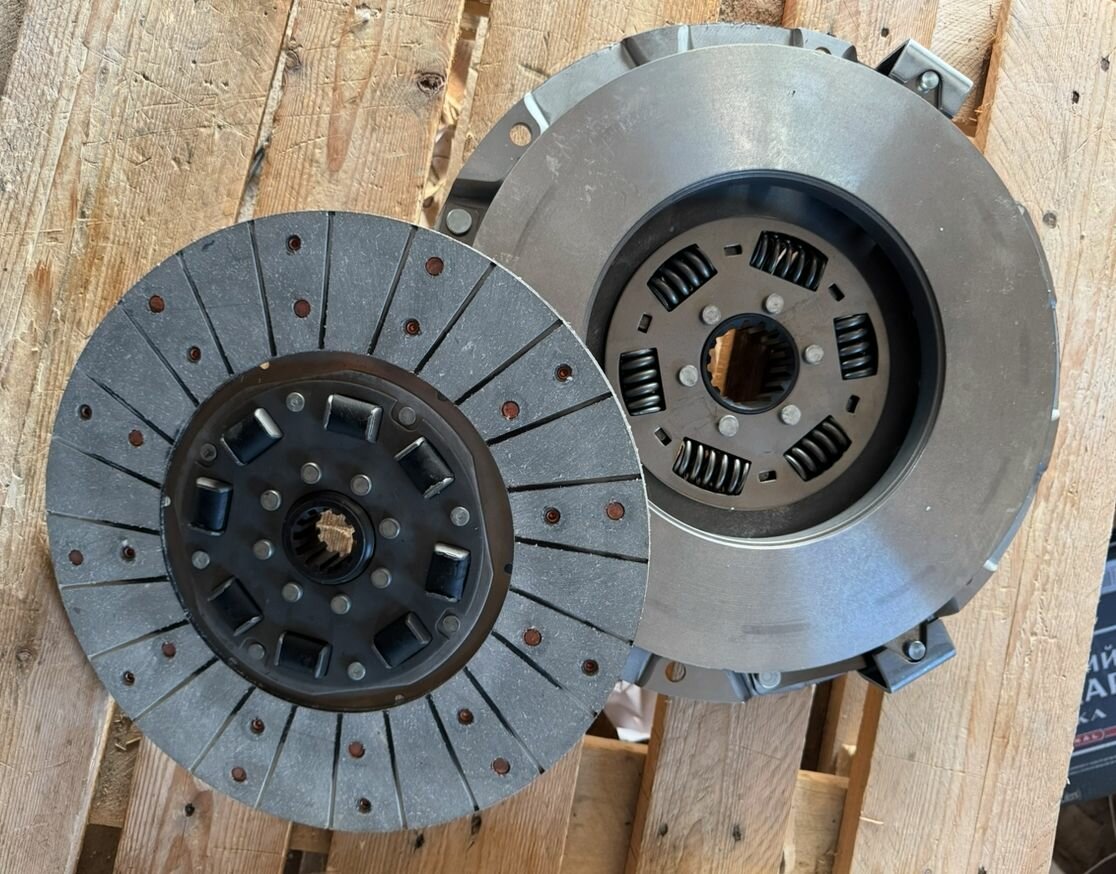 Комплект сцепления лепесткового МТЗ (корзина + диск рез демф)