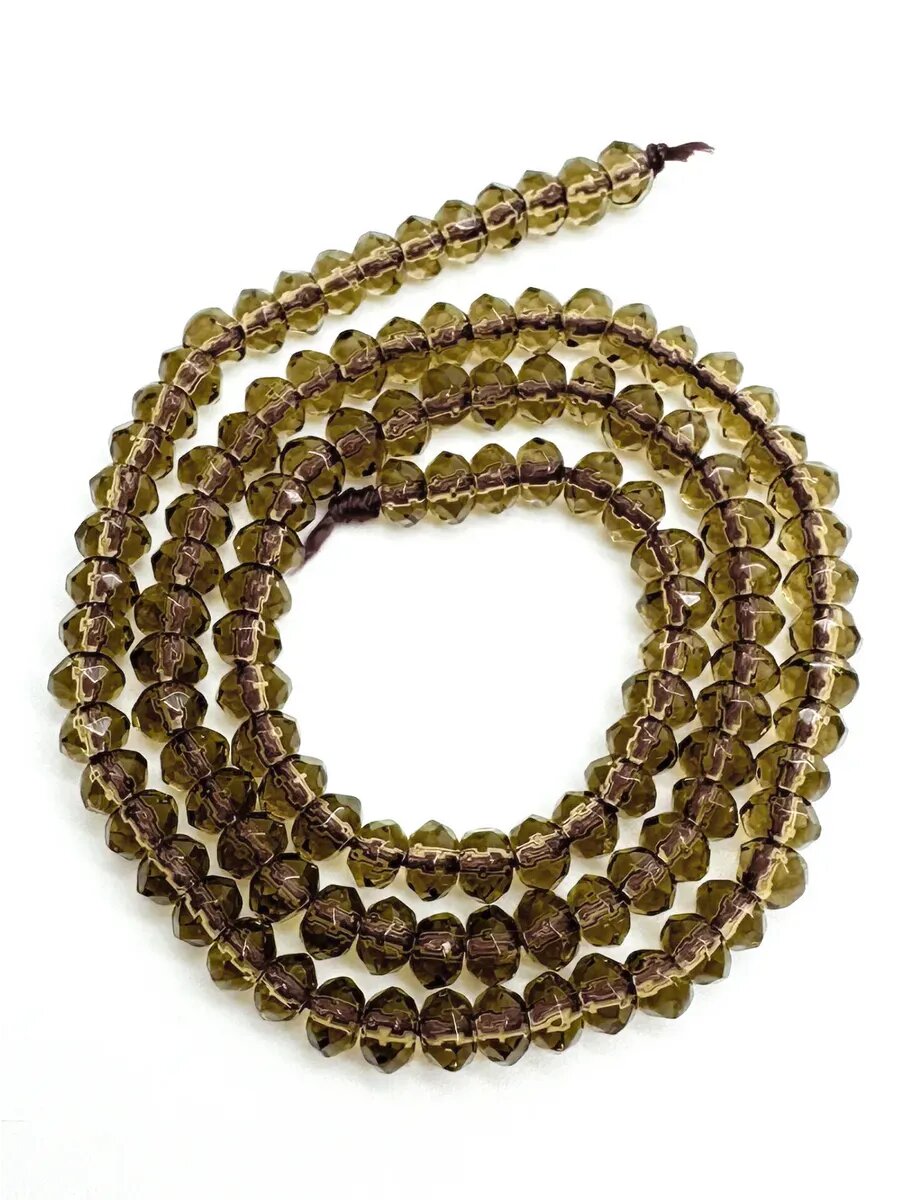 0643 Природные камушки кварца граненые дымчатые 1нить хит А+