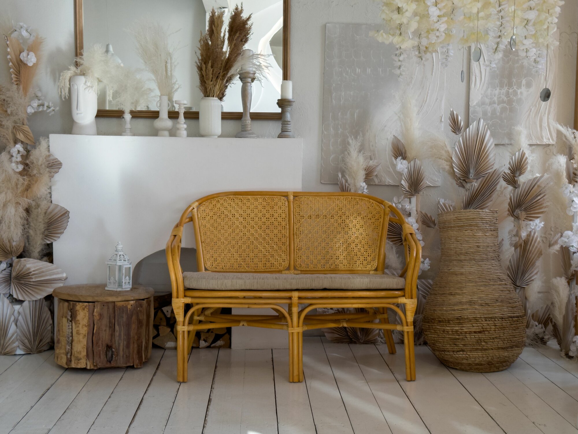 Диван плетёный из натурального ротанга с мягкой подушкой