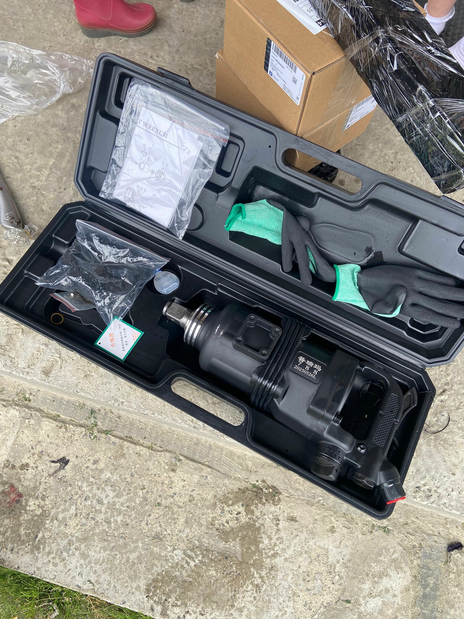 Грузовой пневмогайковерт 8000 nm+