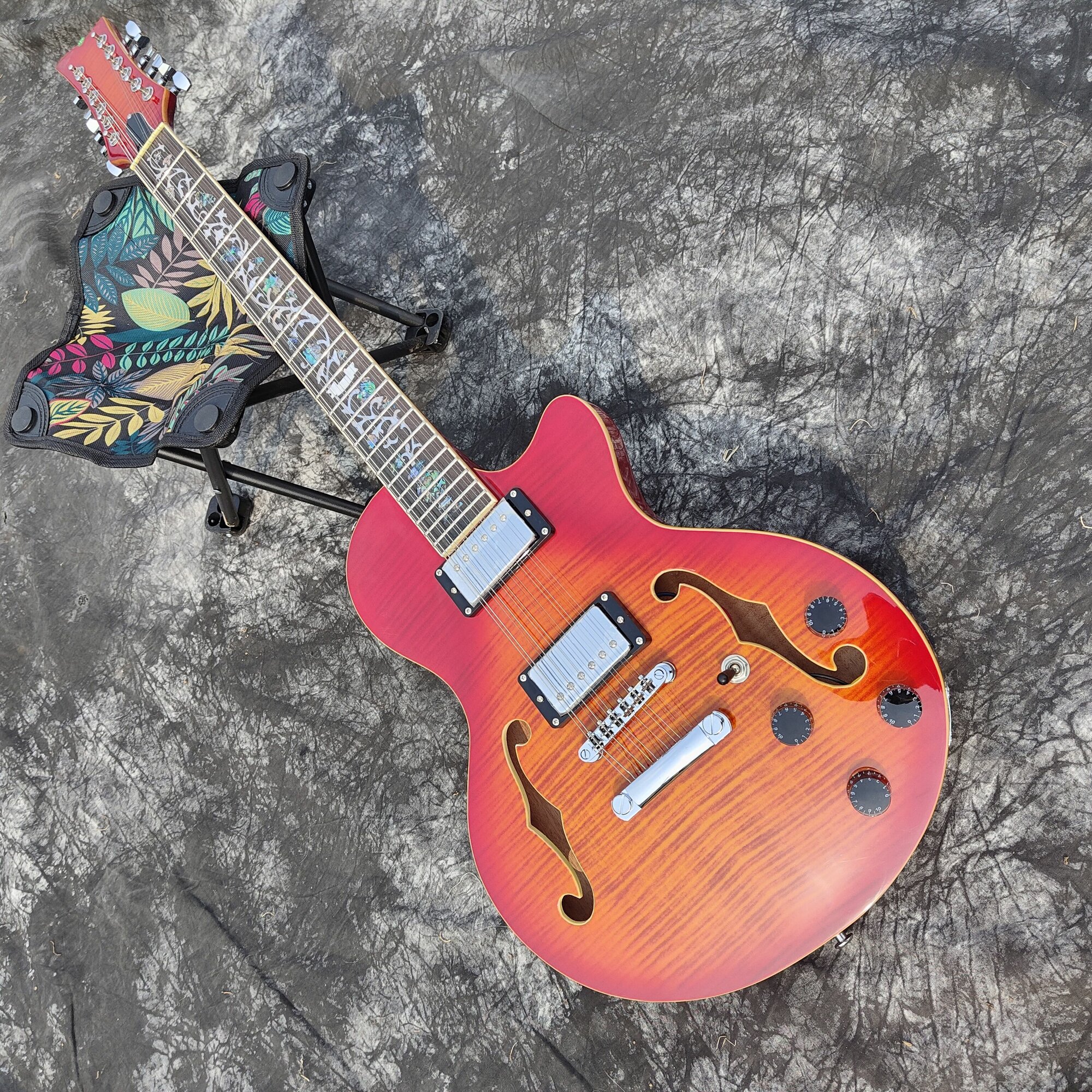 Акустическая гитара