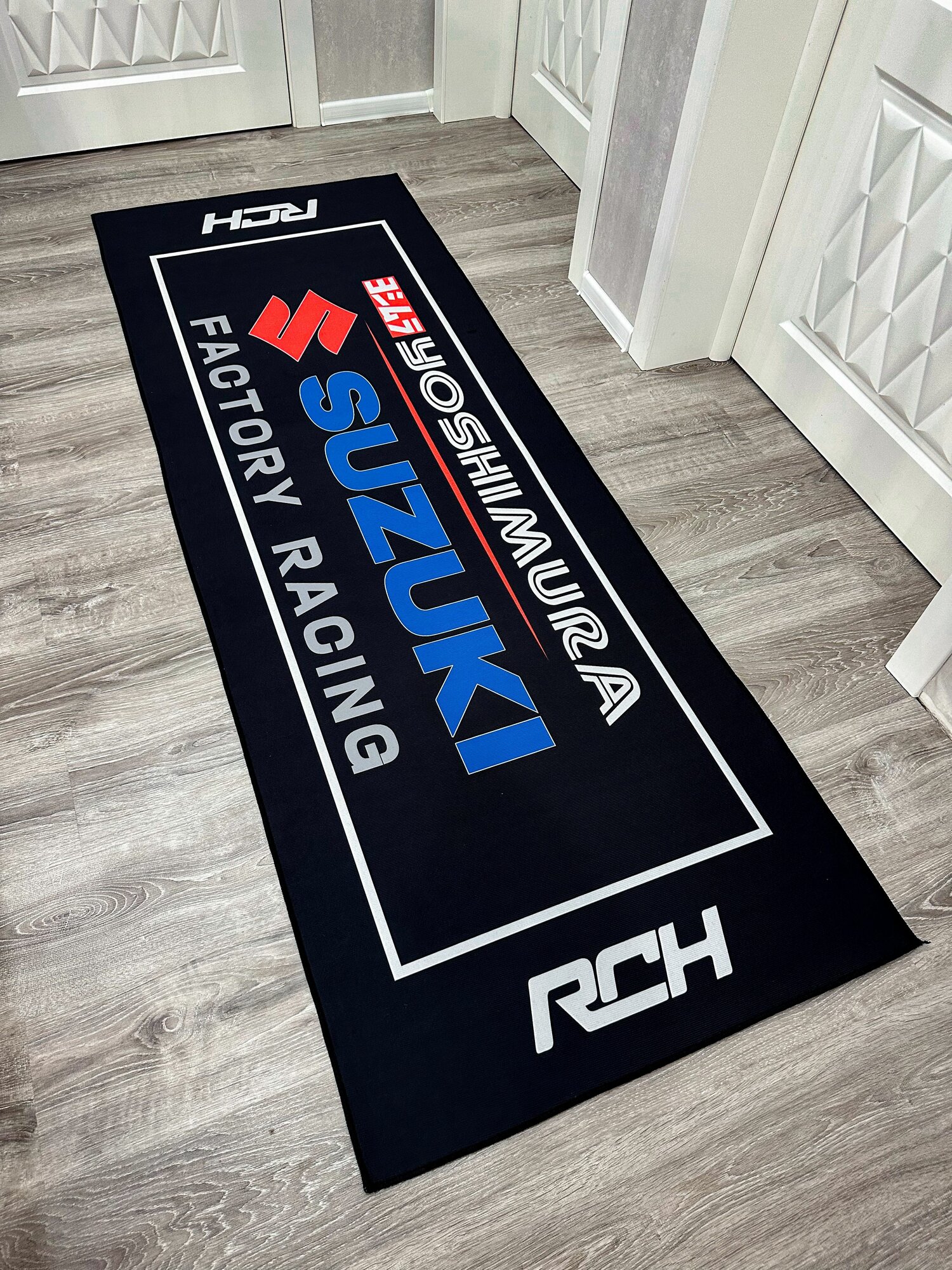 Коврик под мотоцикл Suzuki