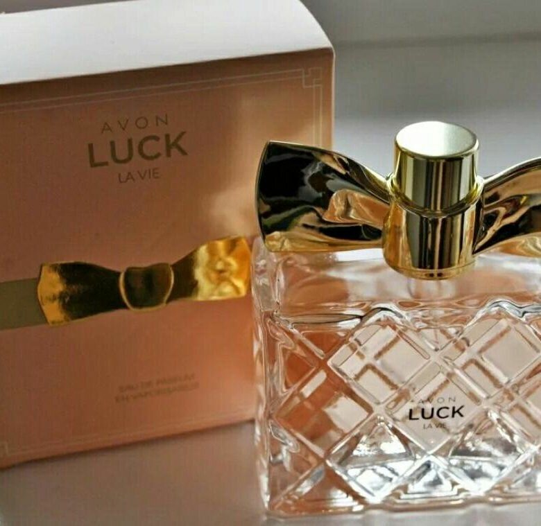 AVON Парфюмерная вода лавие Luck la Vie для нее 50 мл (последняя)