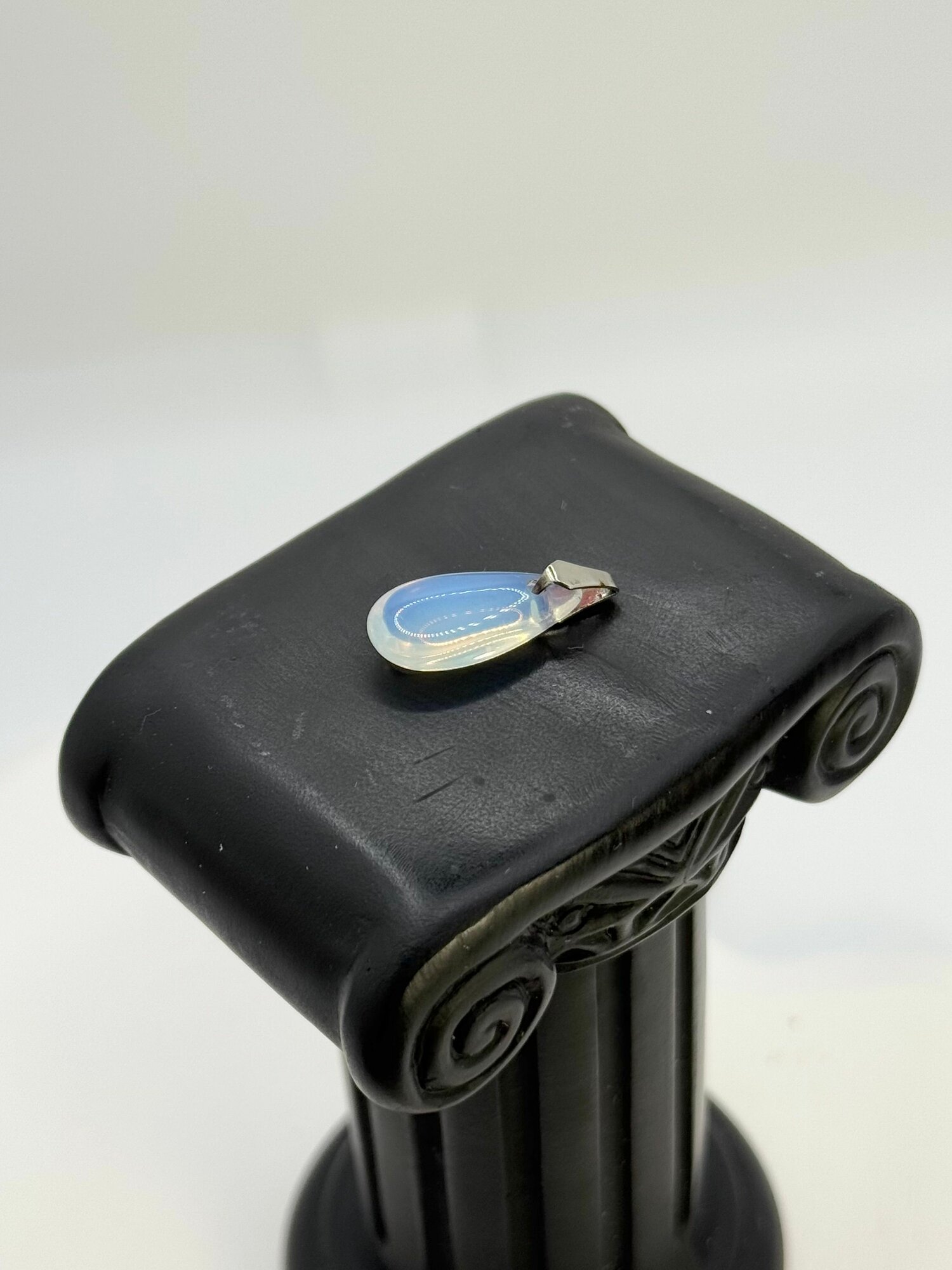 Винтажный кулон подвеска, опаловое стекло