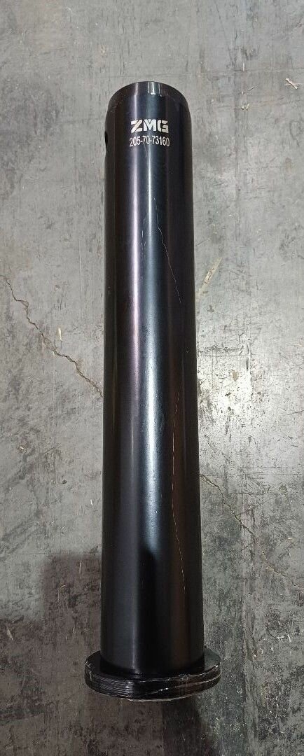 Палец на экскаватор KOMATSU PC200 трапеция - рукоять/гидроцилиндр ковша 205-70-73160, 22U-70-21190/1/2 (70x427)