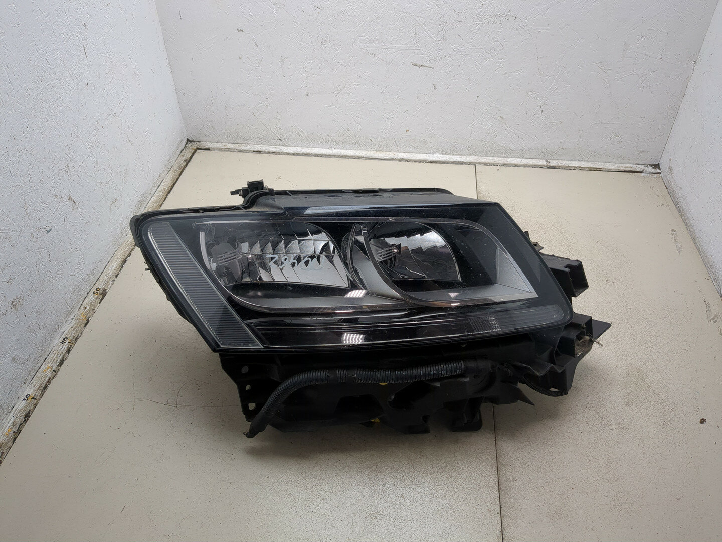 Фара (передняя) правая Audi Q5 Б/У