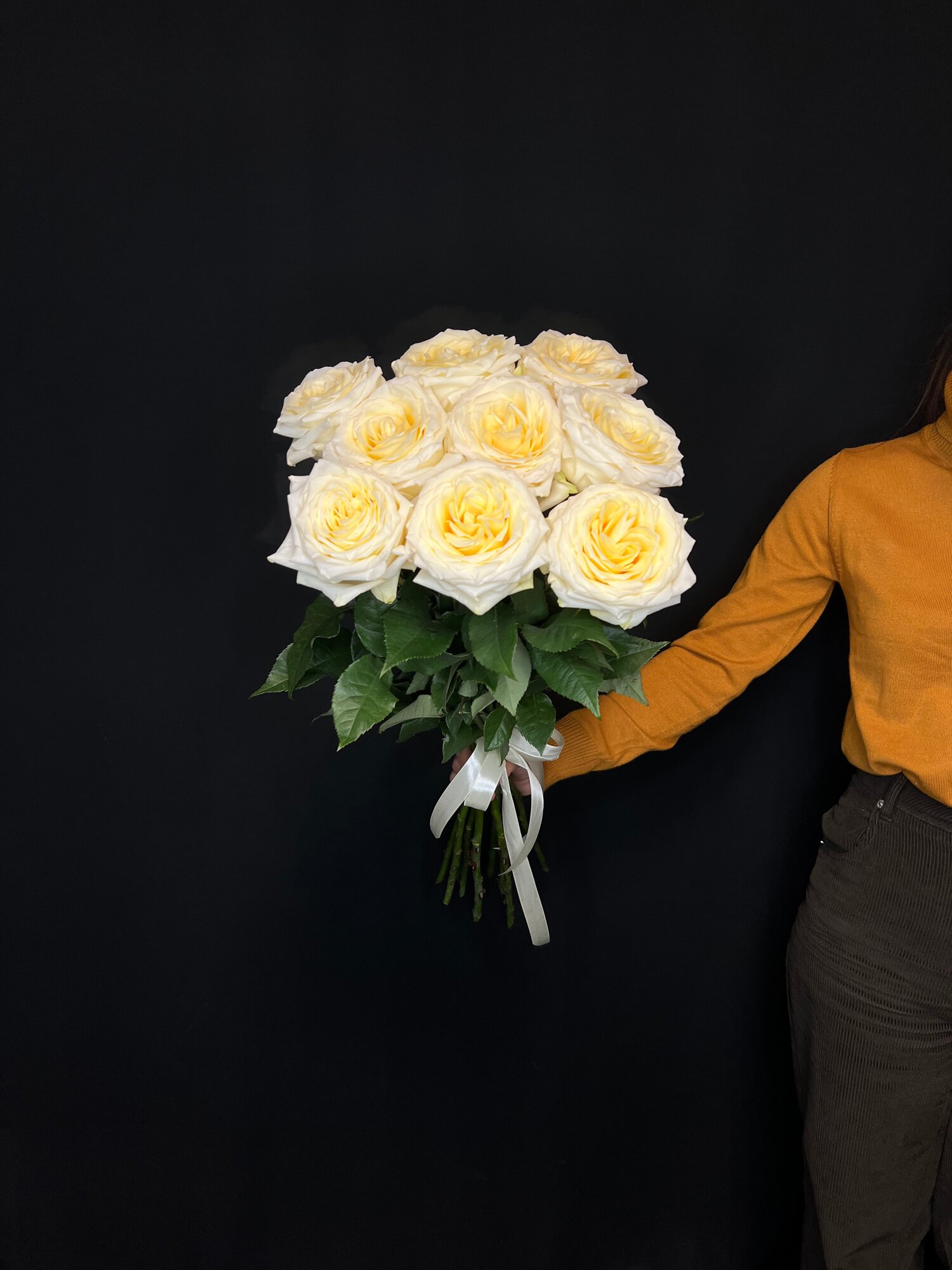 Букет из 9 роз канделайт под атласную ленту "Руслан и Людмила"