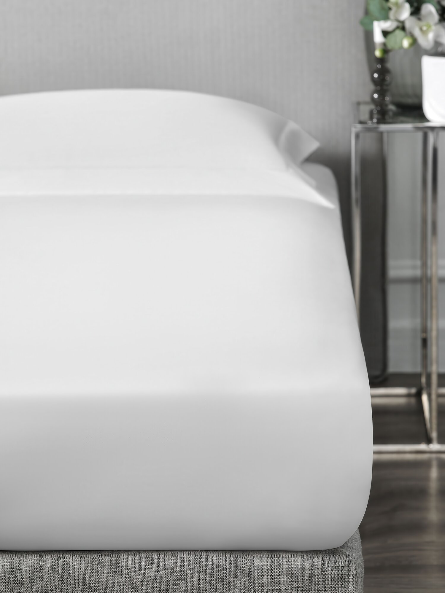 Простыня Togas "Рапсодия", хлопок-сатин, евростандарт, белая, 240х270 см