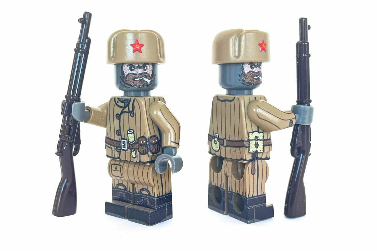 Минифигурка коллекционная совместимая с лего с эксклюзивным принтом Советский солдат в фуфайке с винтовкой Мосина