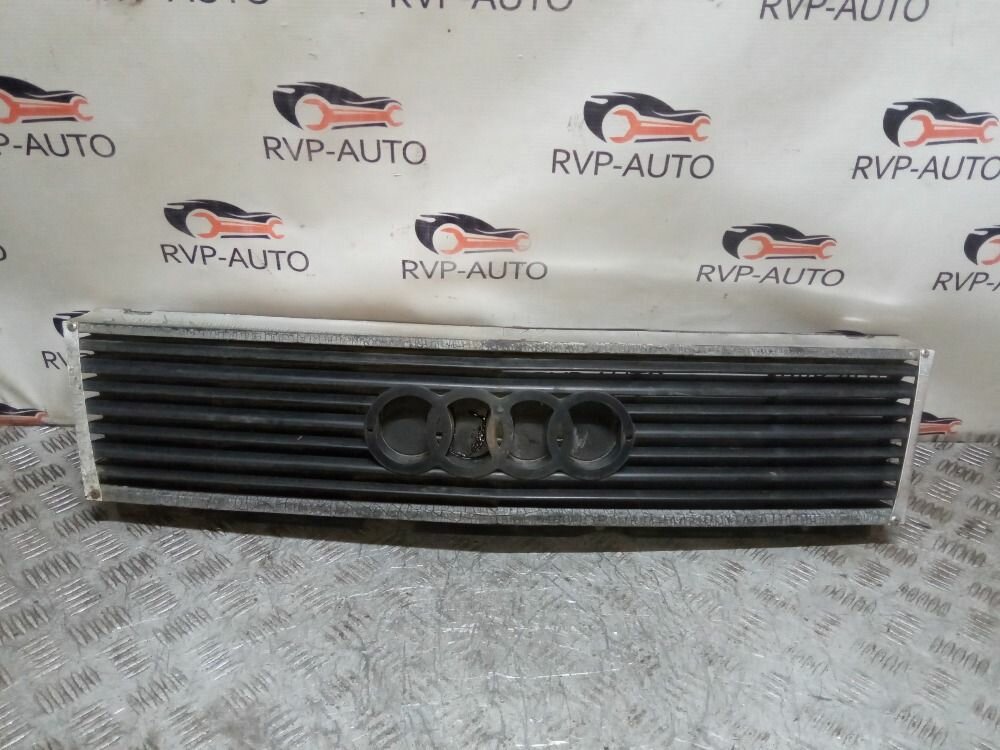 Решетка радиатора Audi 100 C3 2.2 1982-1991 Audi