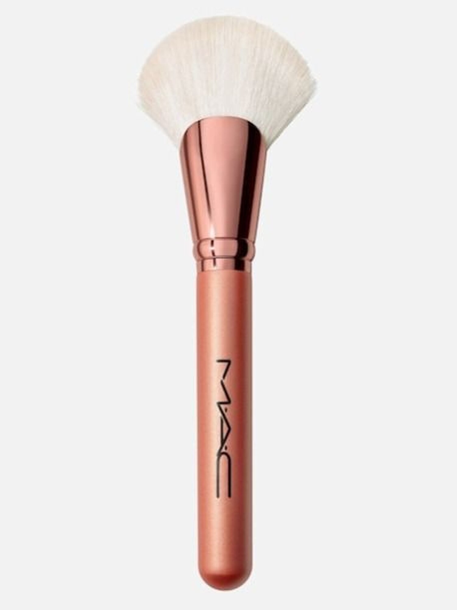 Кисть M.A.C "Bronzer Fan Brush", для бронзера, синтетический ворс, медь